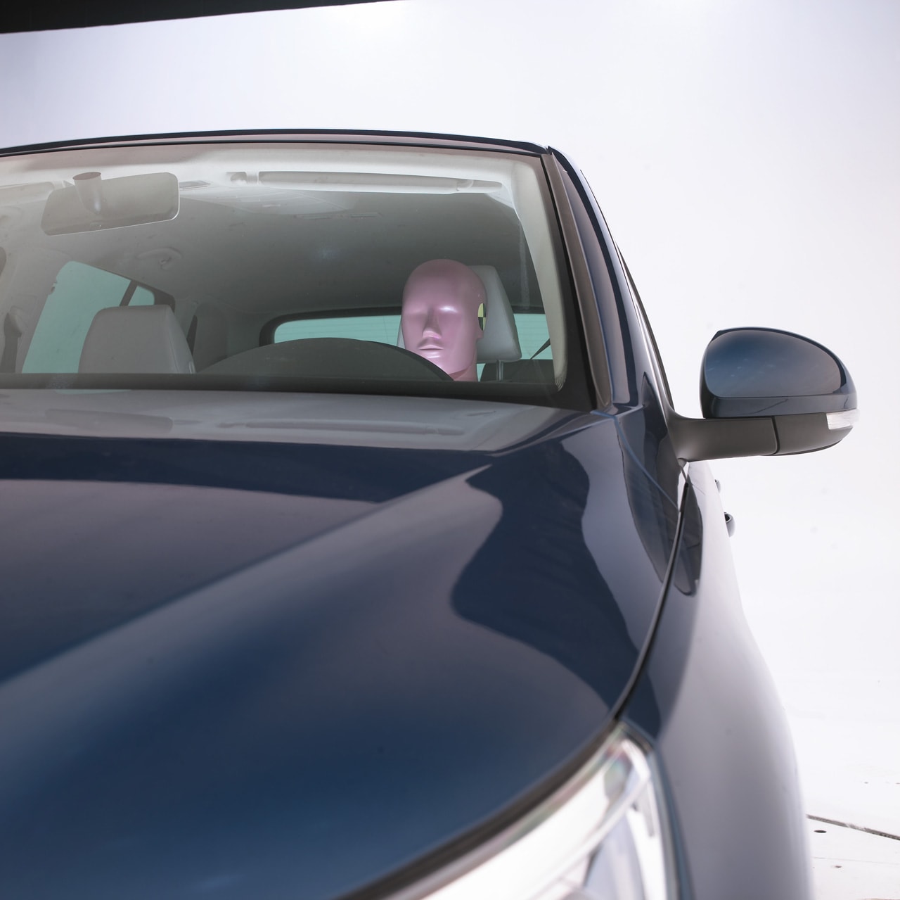 IIHS debuts new roof strength crash test, small SUVs rated first - Autoblog