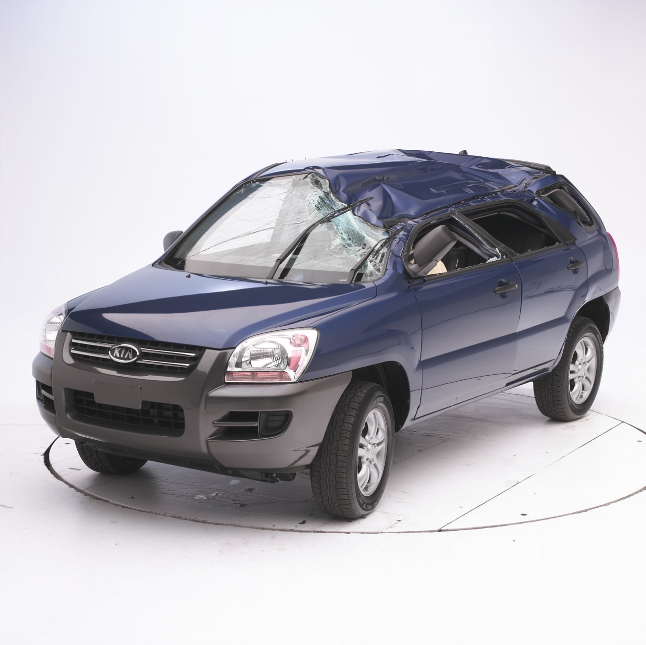 IIHS debuts new roof strength crash test, small SUVs rated first - Autoblog