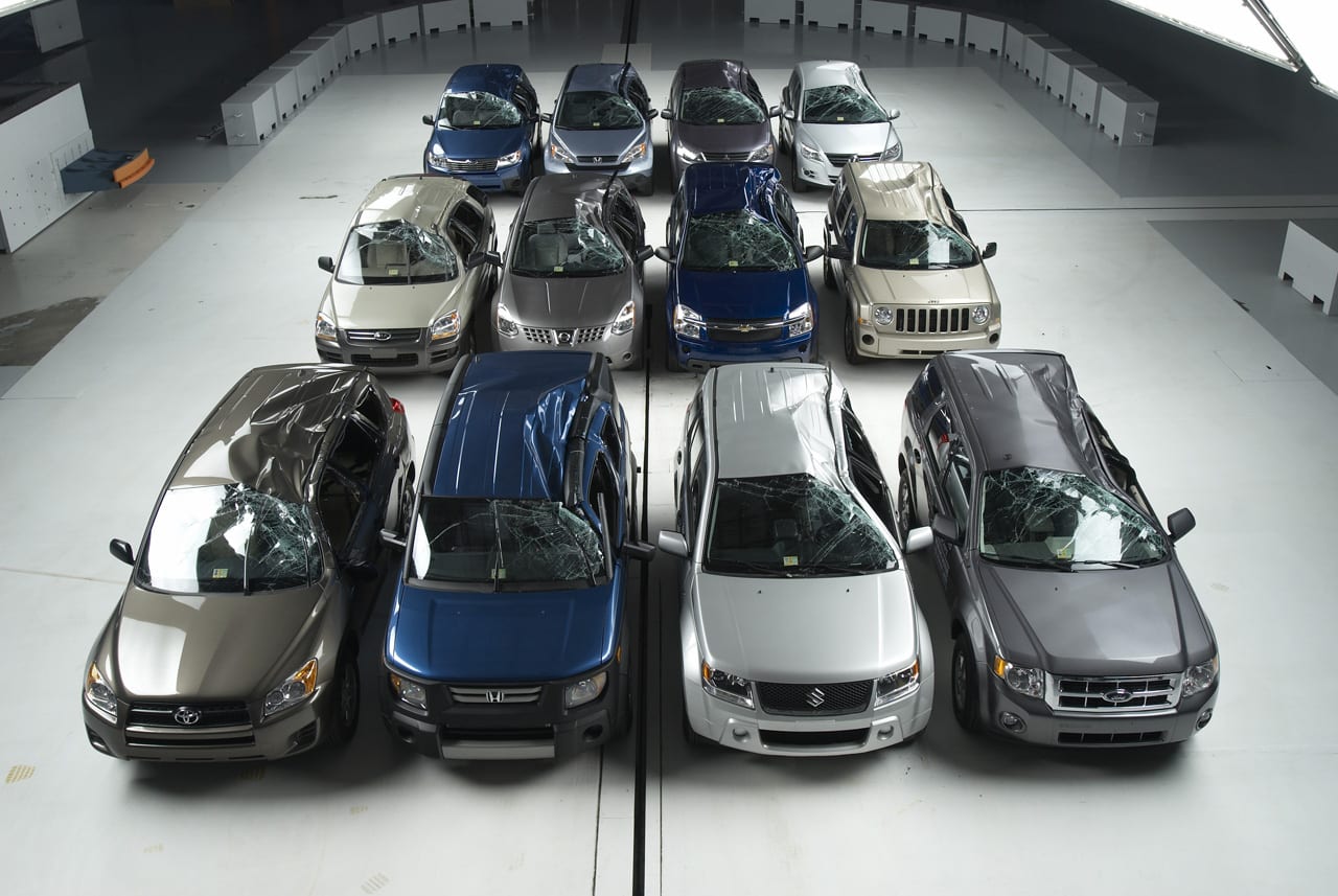 IIHS debuts new roof strength crash test, small SUVs rated first - Autoblog