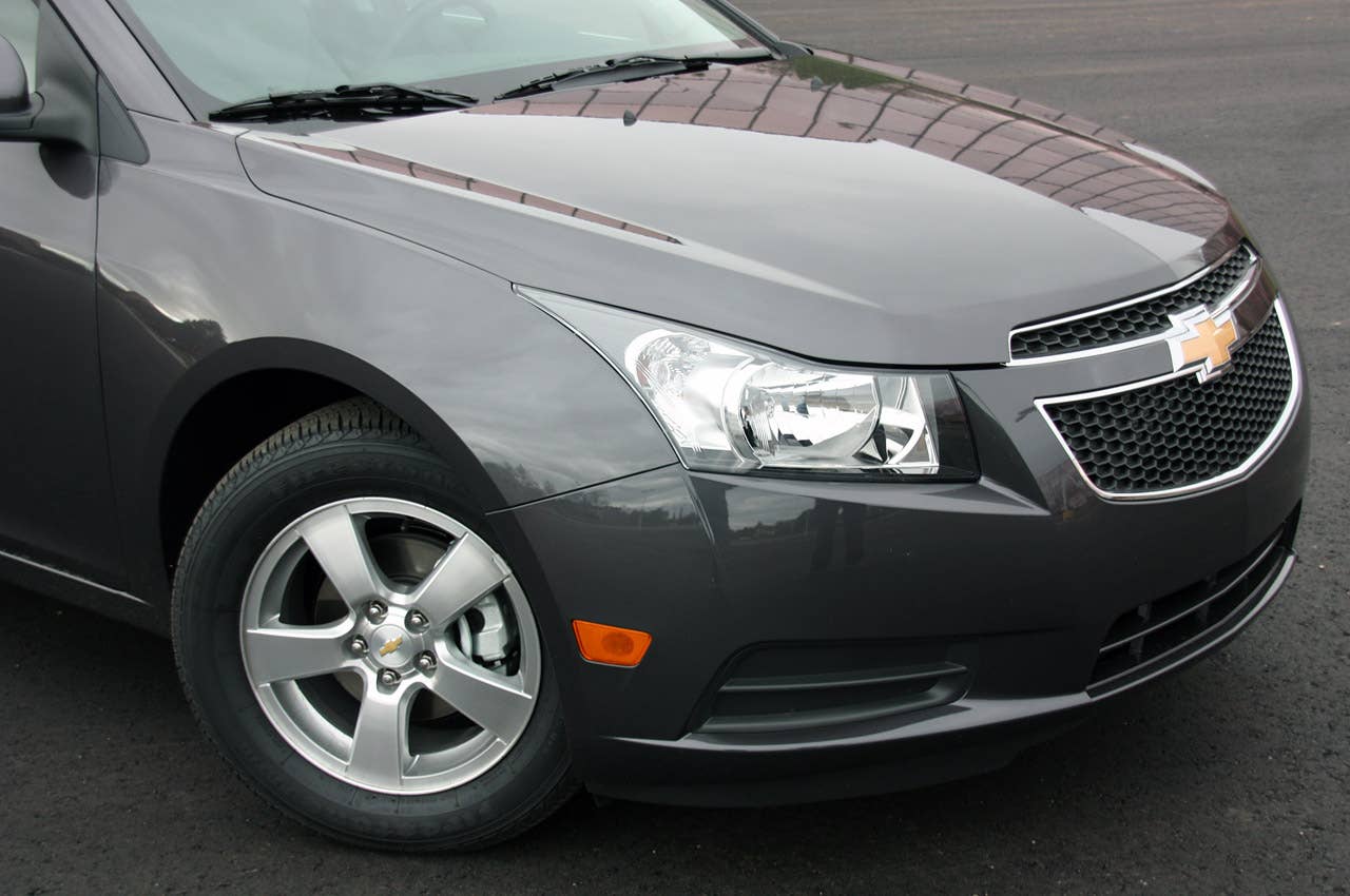 Review: 2011 Chevrolet Cruze 1LT - Autoblog
