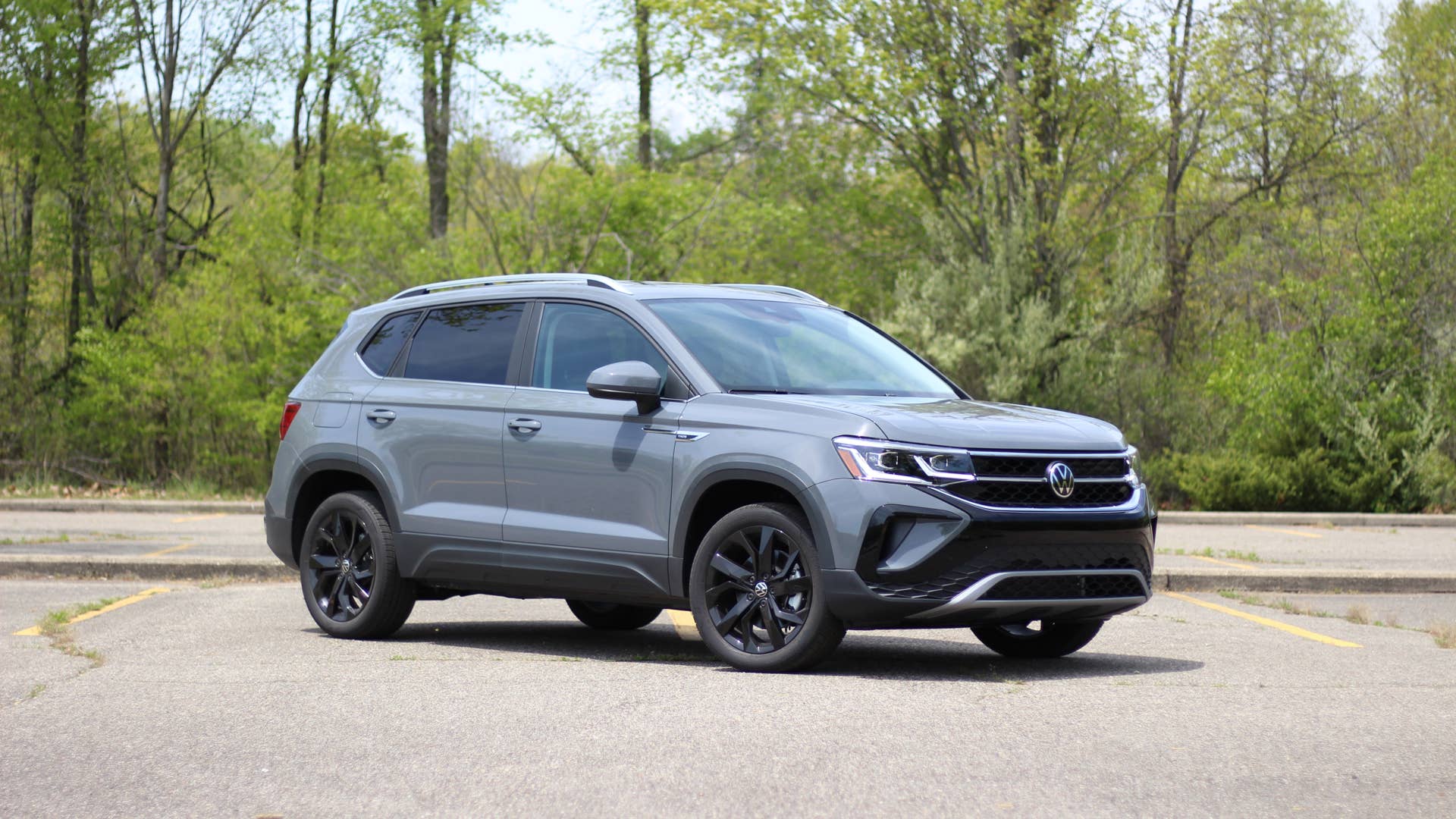 2024 VW Taos Review: The most family-friendly subcompact SUV - Autoblog