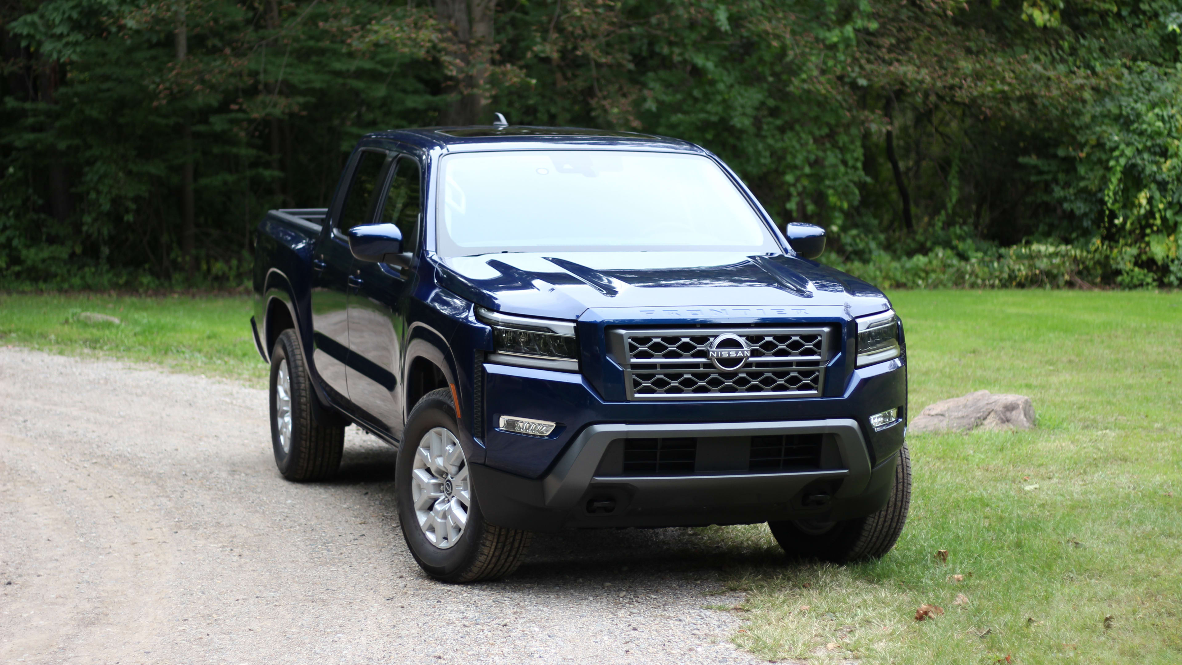 2024 Nissan Frontier Review: The driver's choice in an array of ...