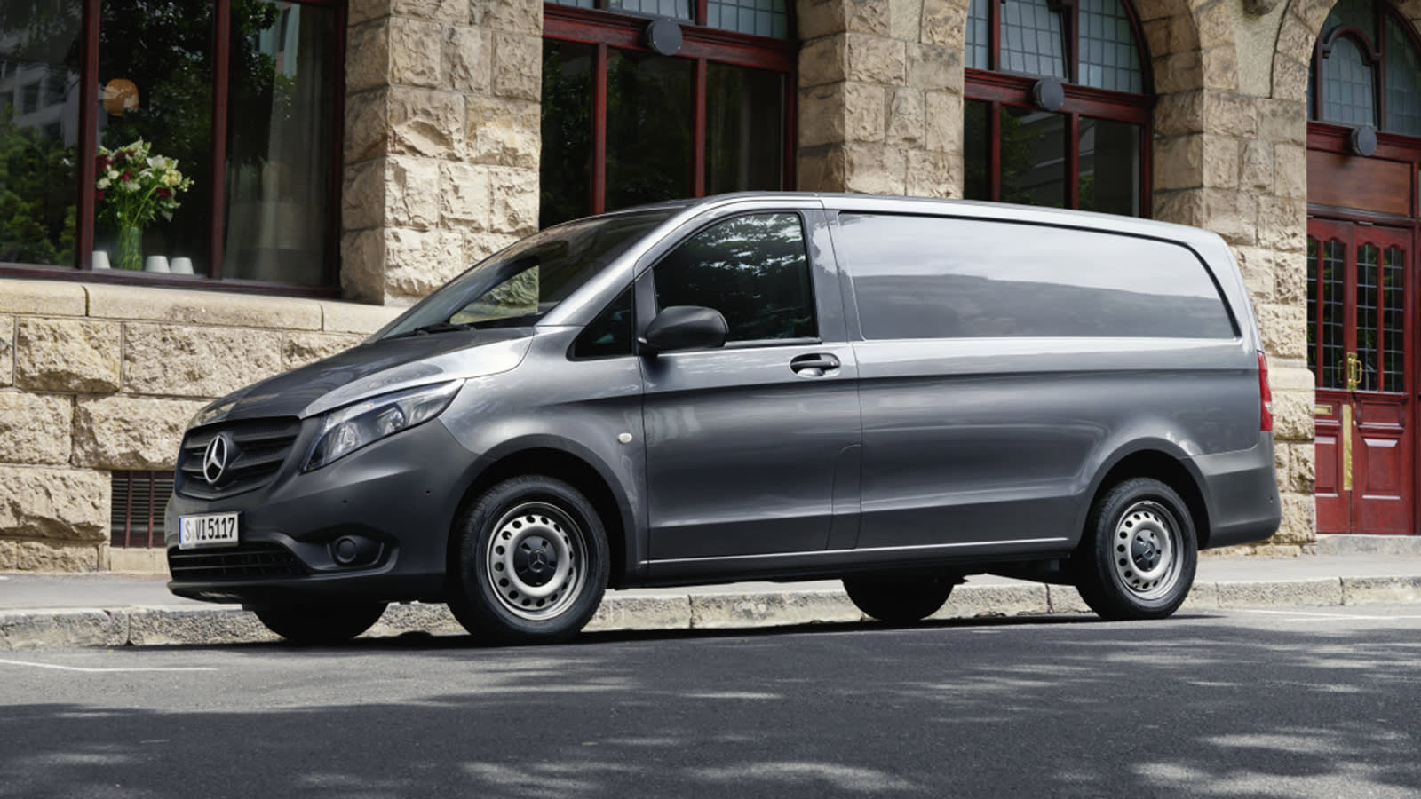 2021 Mercedes-Benz Metris gets a new transmission, infotainment and ...