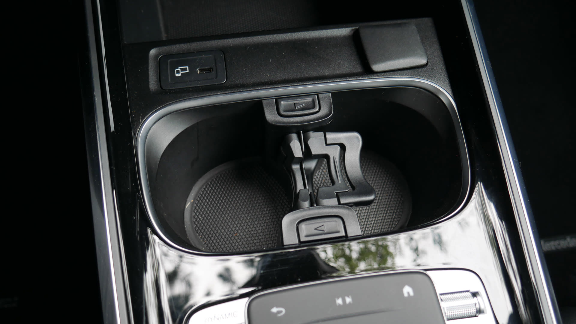 2020 Mercedes-Benz GLB Review | Hip to be square - Autoblog