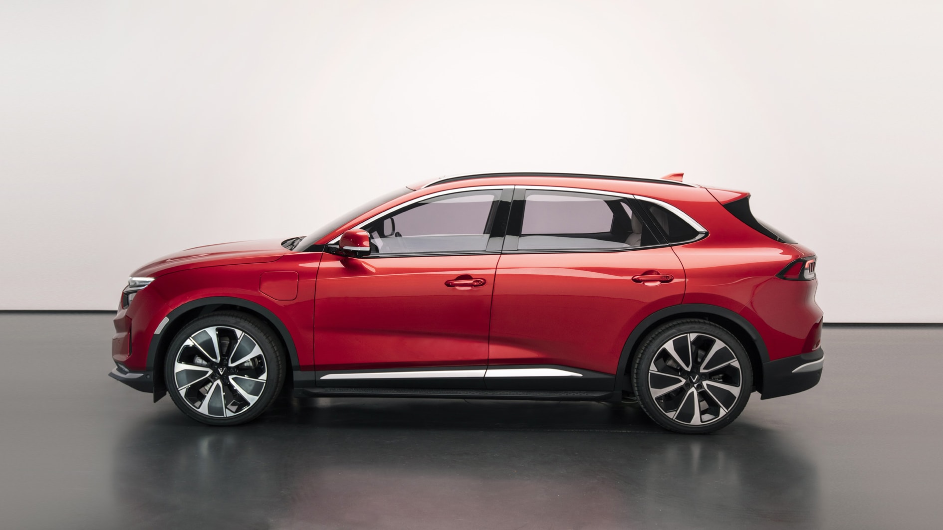 VinFast VF e35 and e36 EV crossovers spearhead big ambitions - Autoblog