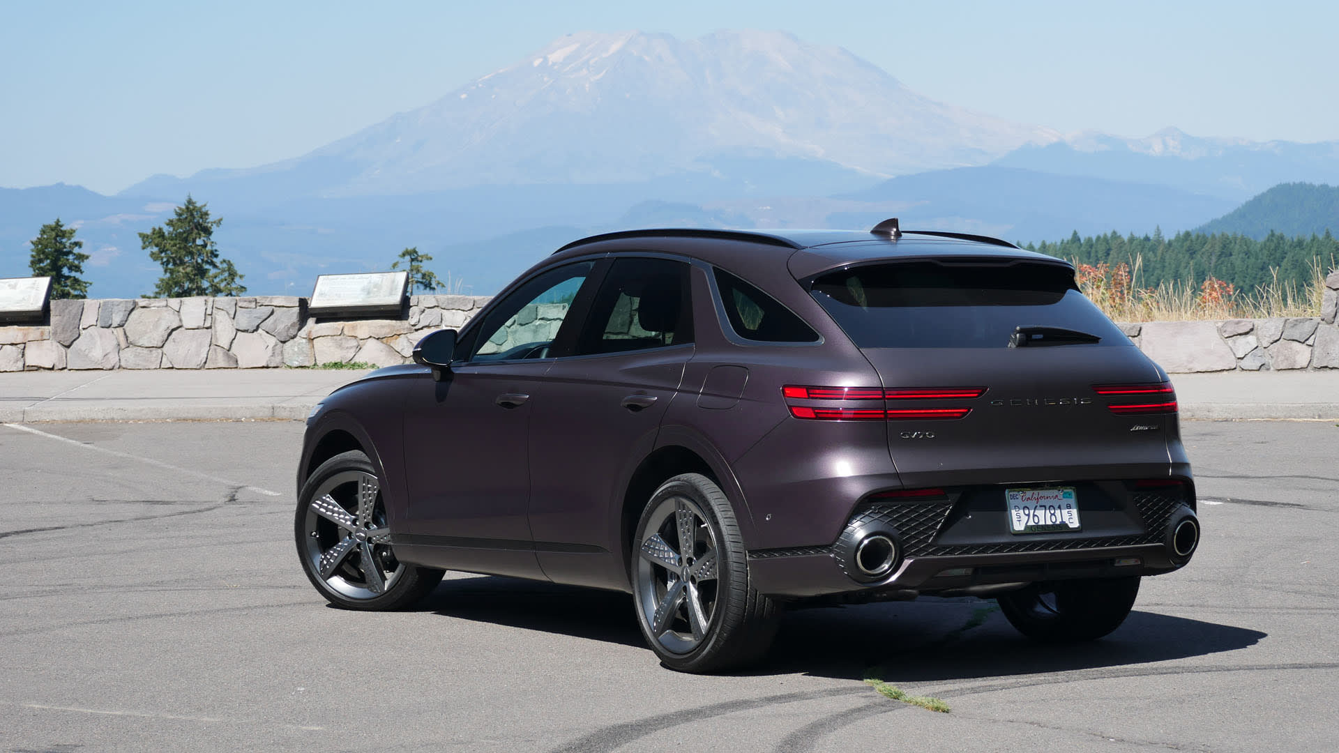 2023 Genesis GV70 Review: So what if it’s not German? - Autoblog