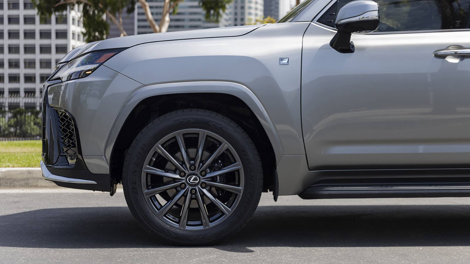 Lexus' most expensive SUV yet: The 2025 LX 700h hybrid arrives - Autoblog