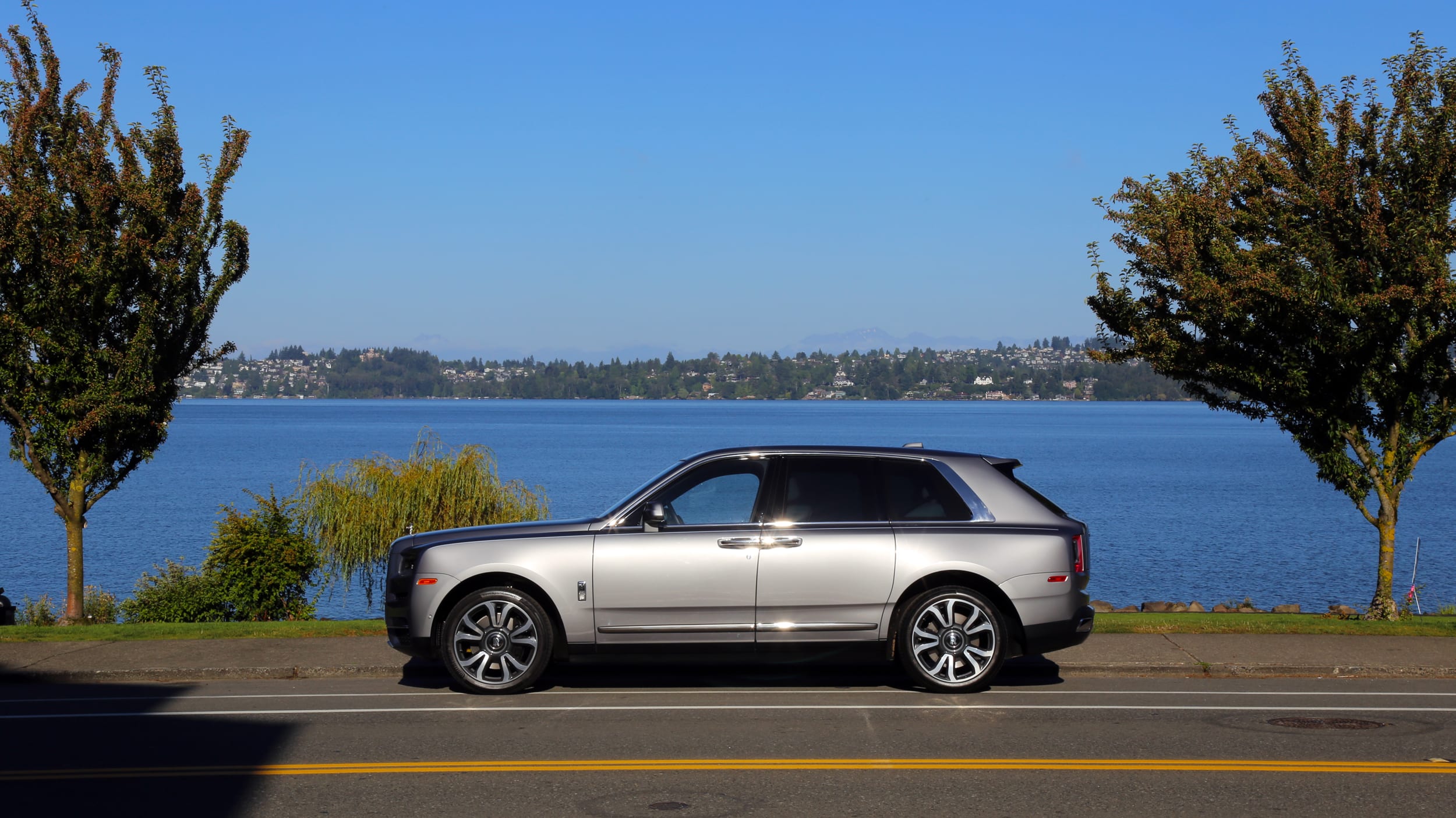 2020 Rolls-Royce Cullinan Road Test | Aboard the HMS Cullinan - Autoblog