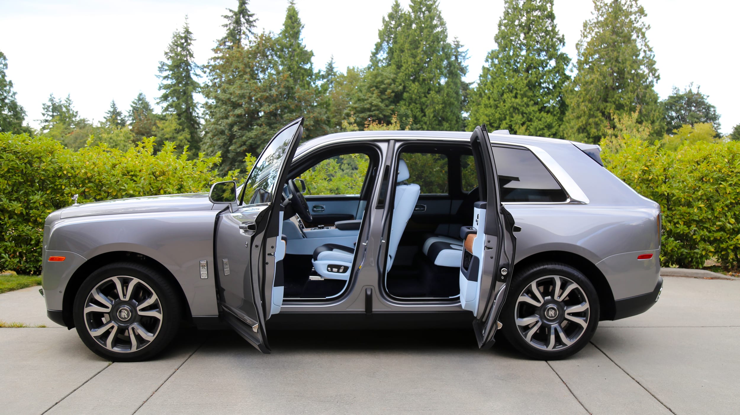 2020 Rolls-Royce Cullinan Road Test | Aboard the HMS Cullinan - Autoblog