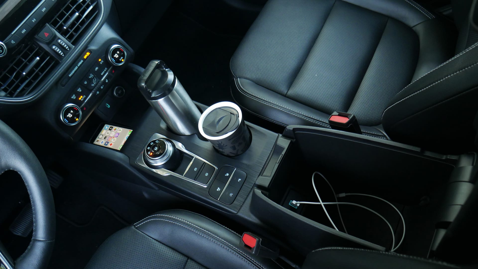 2022 Ford Escape Review | Hybrids are your best bet - Autoblog