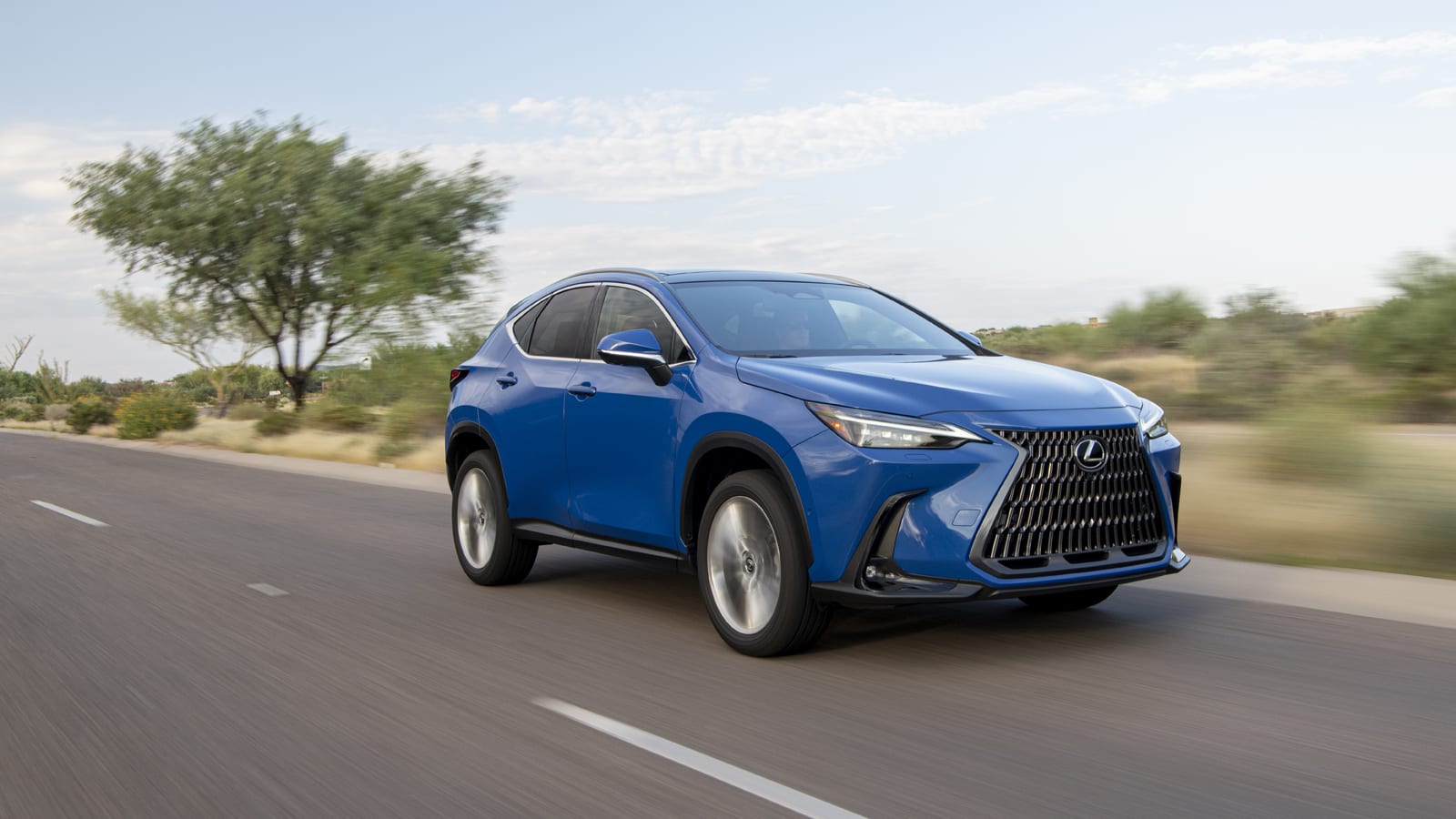 2025 Lexus NX Review: Hybrid efficiency, Goldilocks size - Autoblog