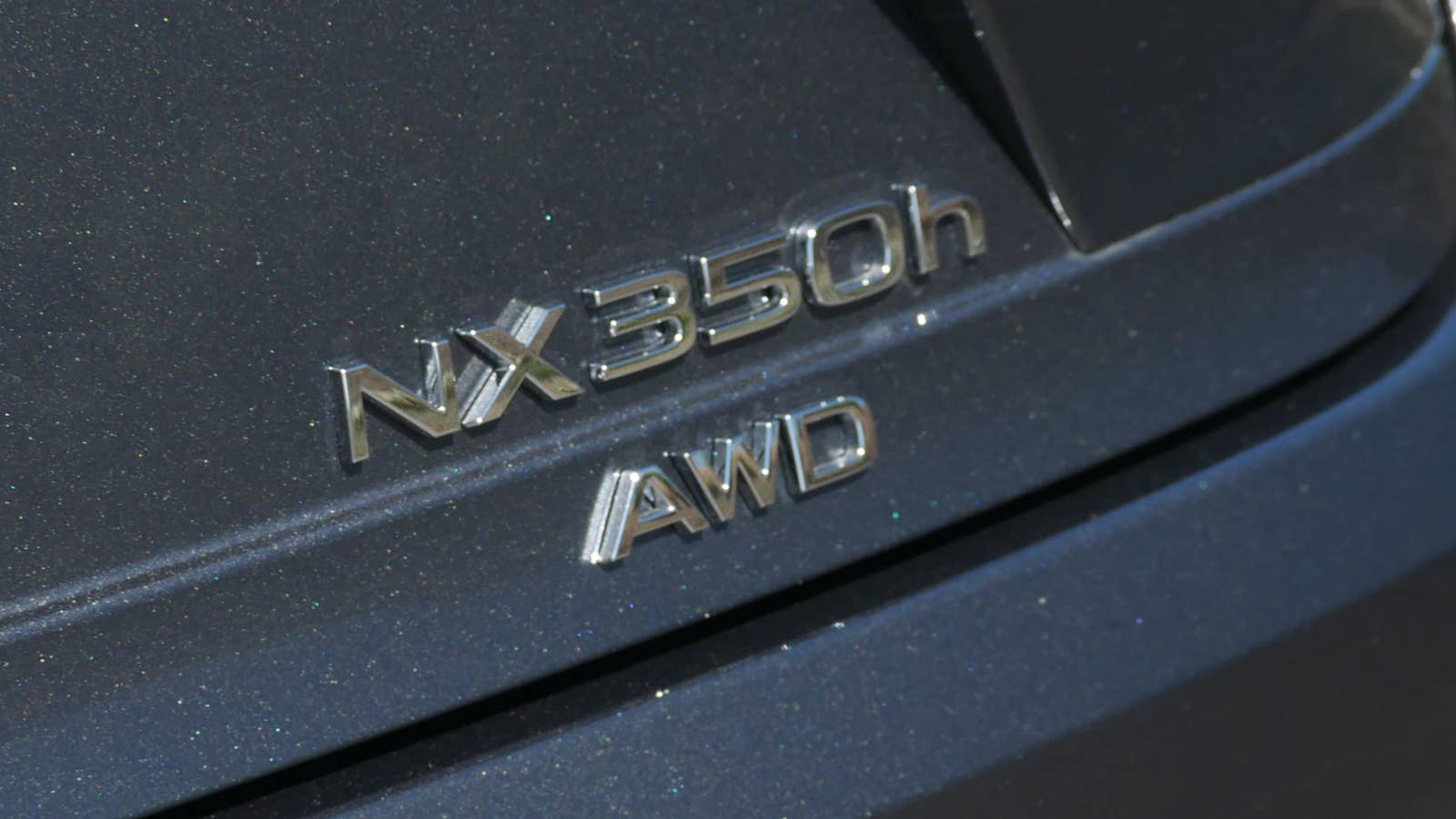 2025 Lexus NX Review: Hybrid efficiency, Goldilocks size - Autoblog