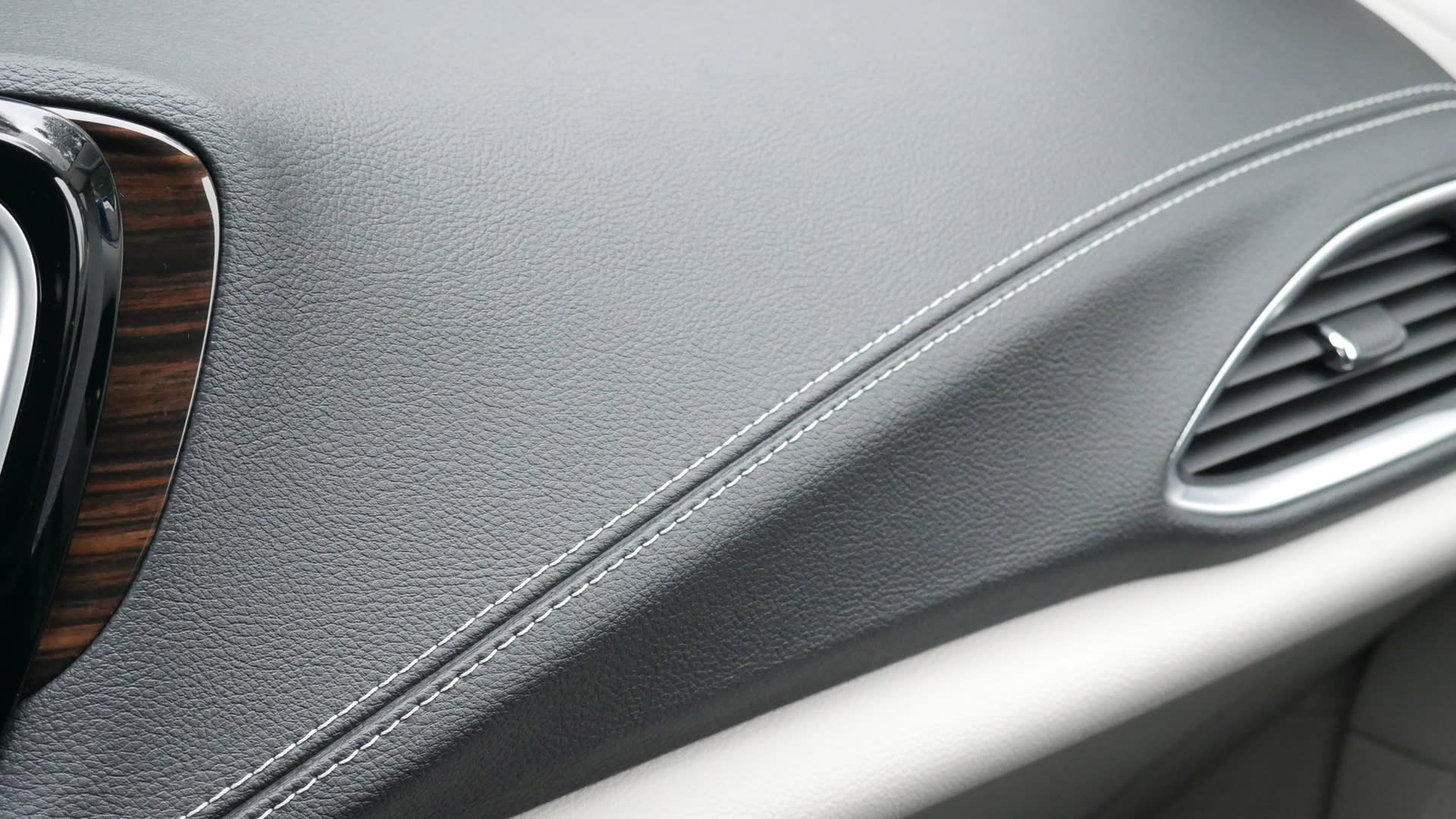 2023 Chrysler Pacifica Review: Hybrid is still the one to get, but it's ...