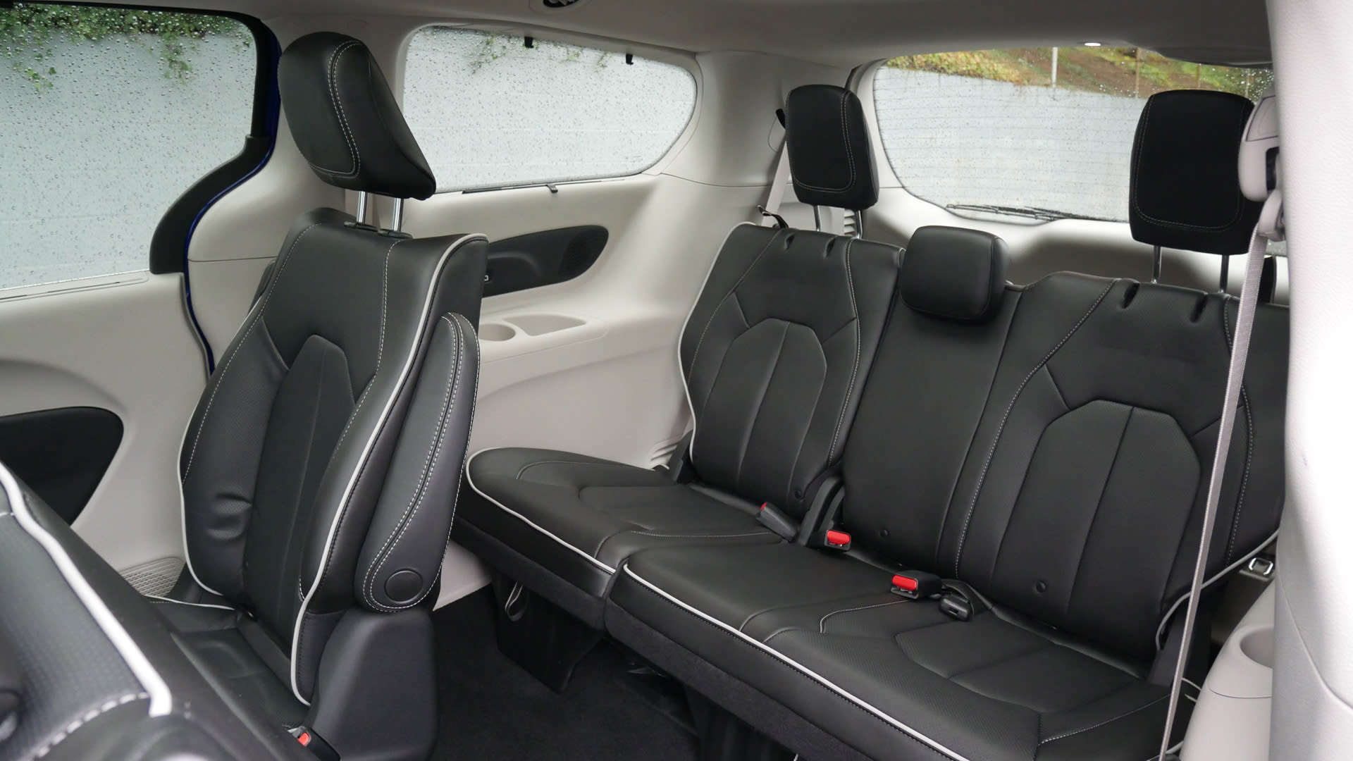 2023 Chrysler Pacifica Review: Hybrid is still the one to get, but it's ...