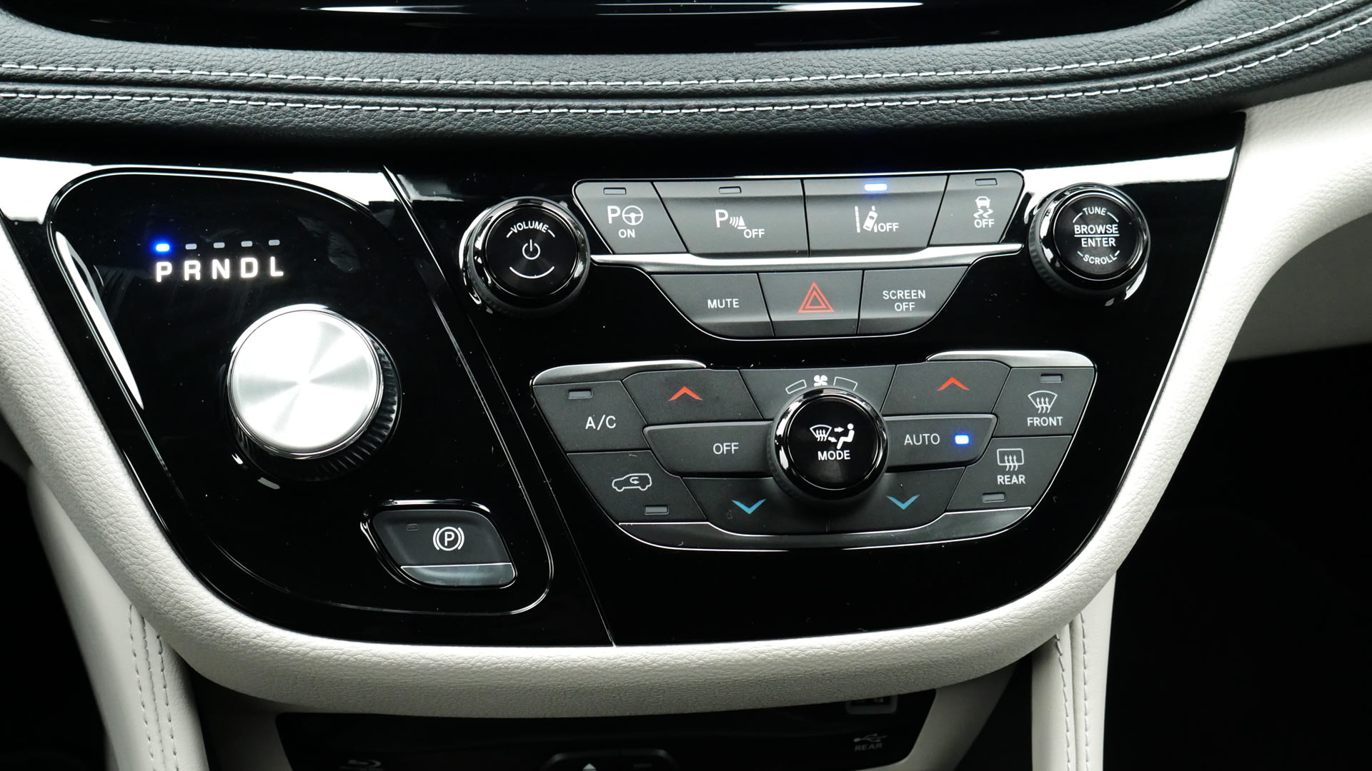 2024 Chrysler Pacifica Review: Plug-In Hybrid is still the one to get ...