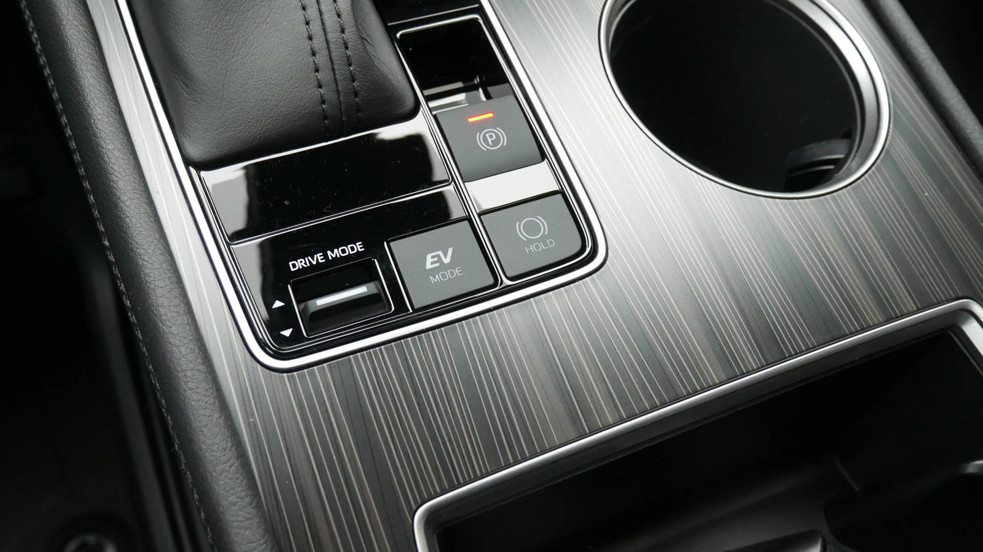 2024 Toyota Sienna Review: Still the high-mpg monster of minivans ...