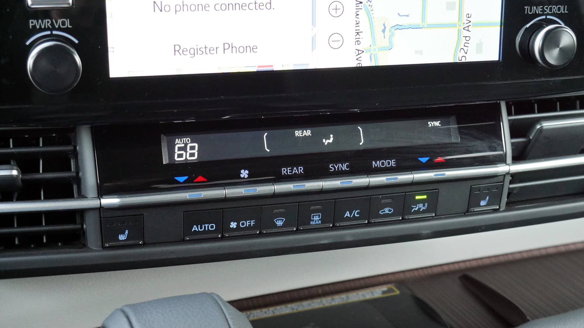 2024 Toyota Sienna Review: Still the high-mpg monster of minivans ...