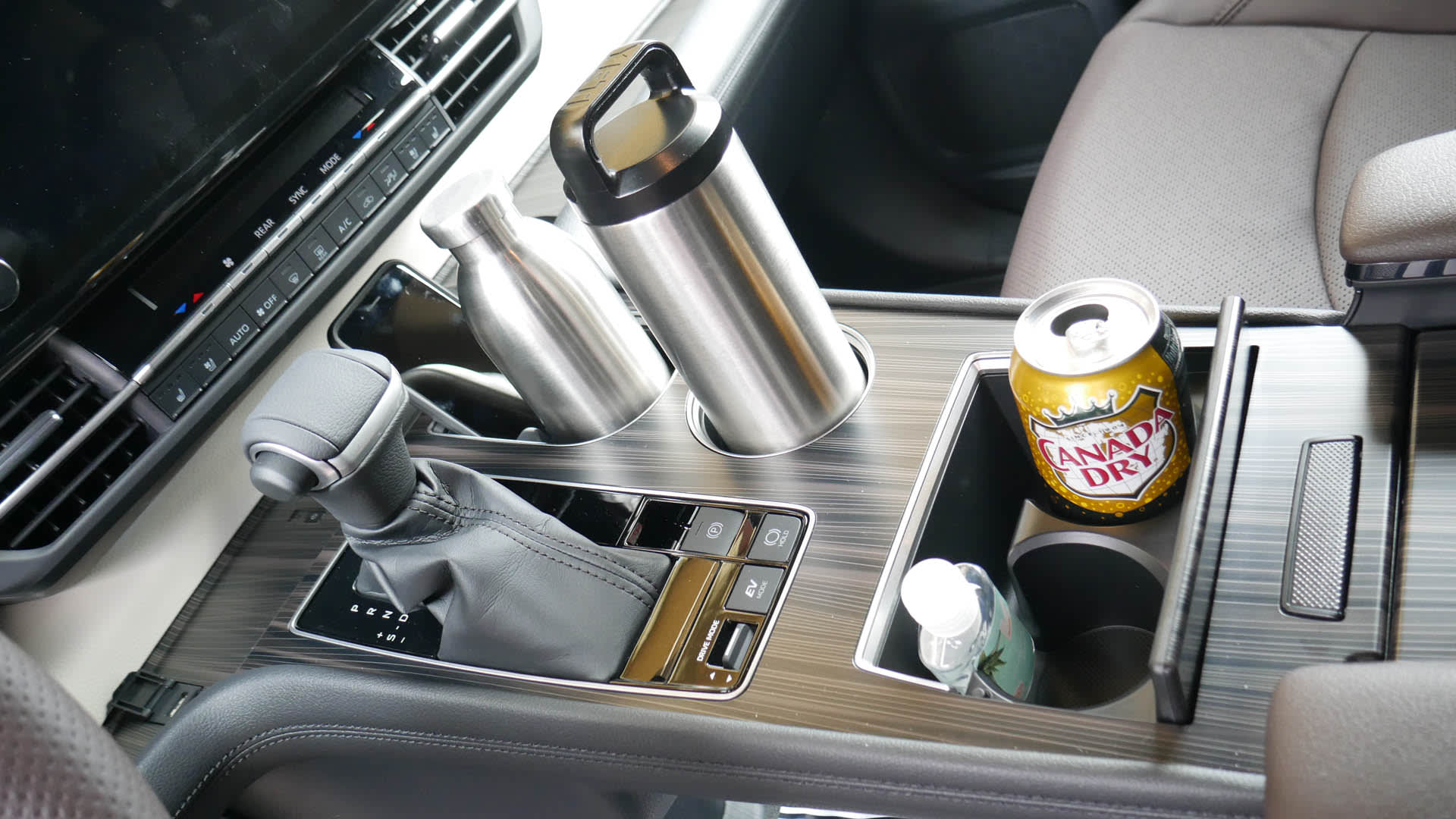 2024 Toyota Sienna Review: Still the high-mpg monster of minivans ...