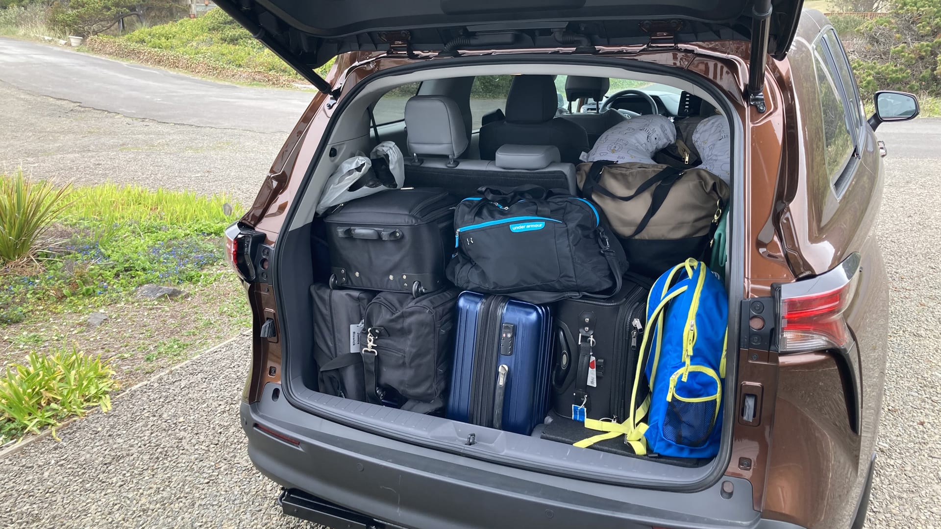 2024 Toyota Sienna Review: Still the high-mpg monster of minivans ...