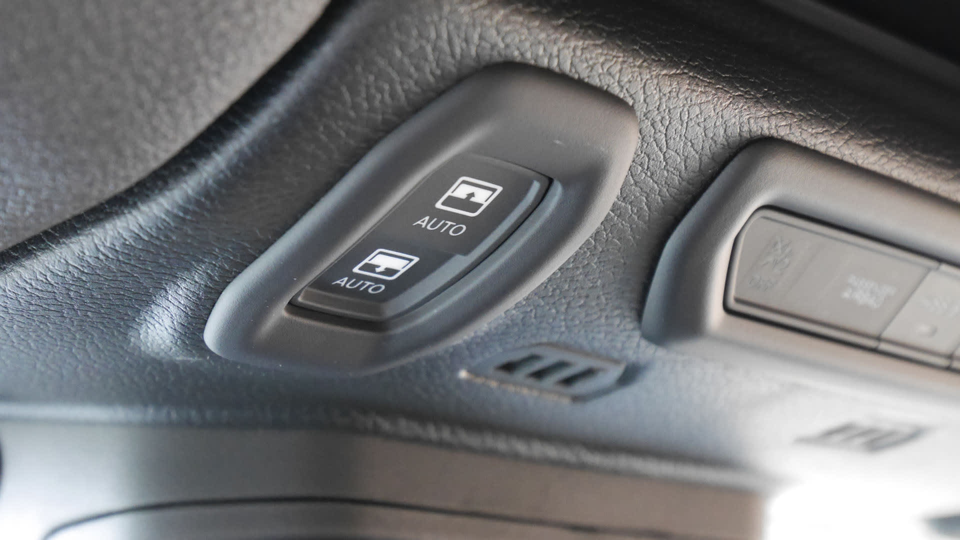 The 2020 Jeep Wrangler's Sky Power Top option is the roof to get - Autoblog