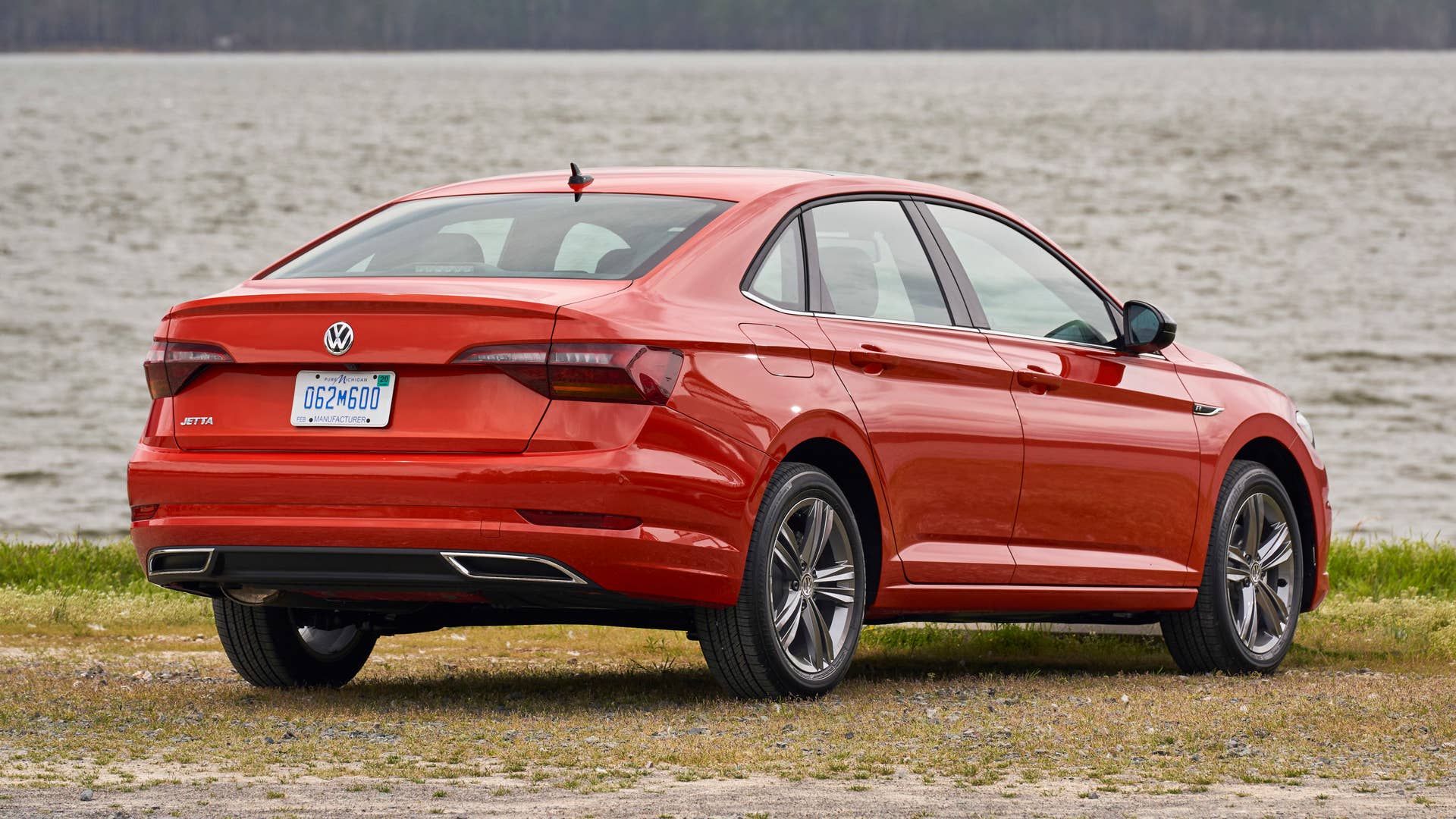 2019 Volkswagen Jetta First Drive Review | More style, not much more ...