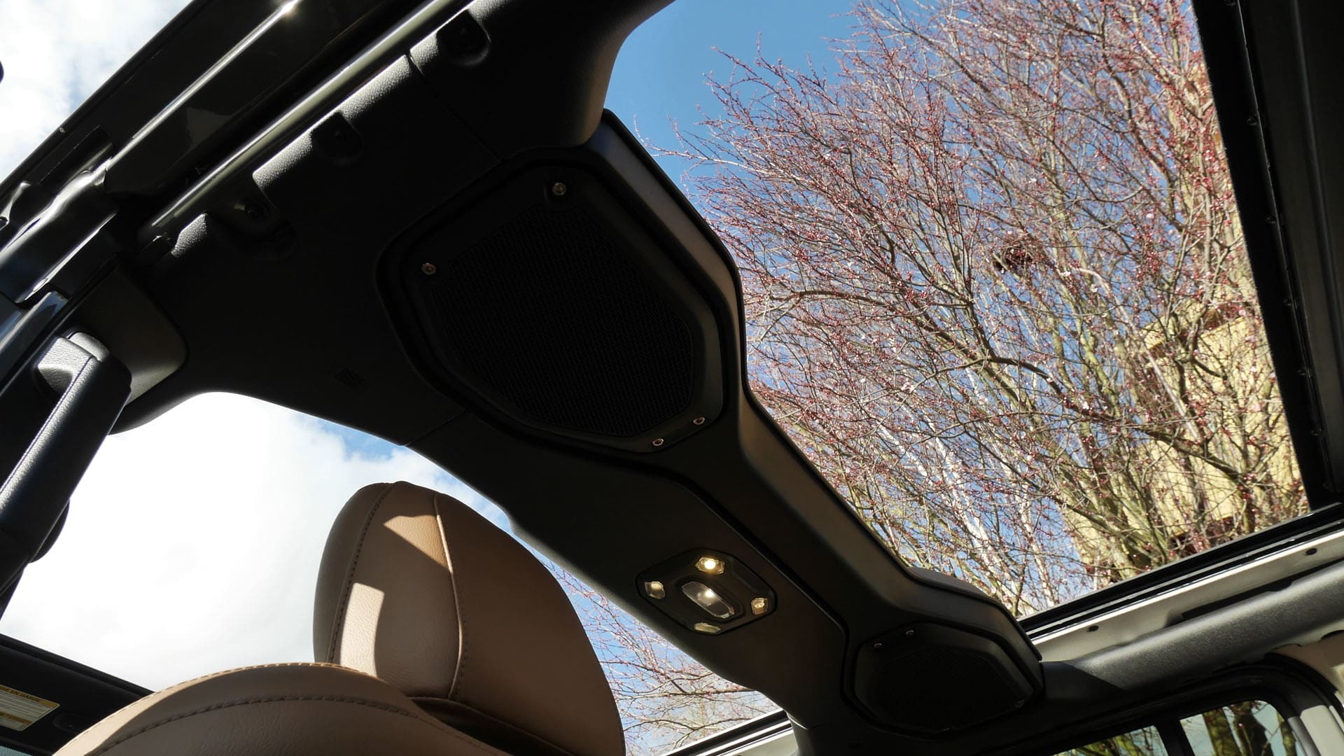 The 2020 Jeep Wrangler's Sky Power Top option is the roof to get - Autoblog
