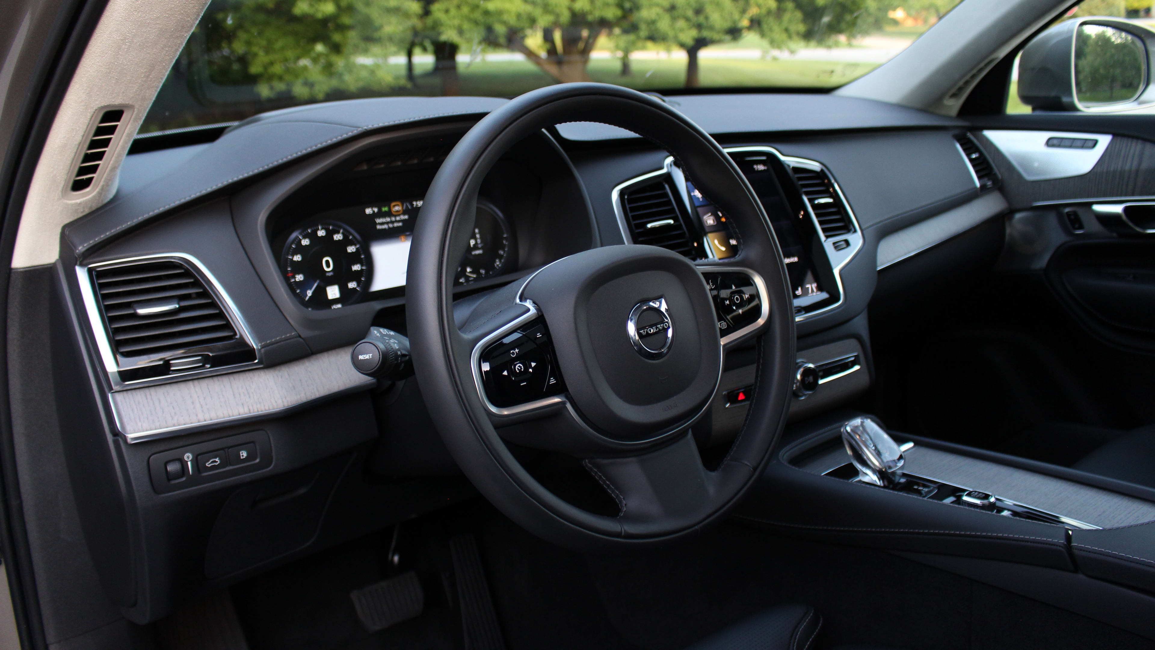 2020 Volvo XC90 Inscription Interior Driveway Test | A lesson in ...