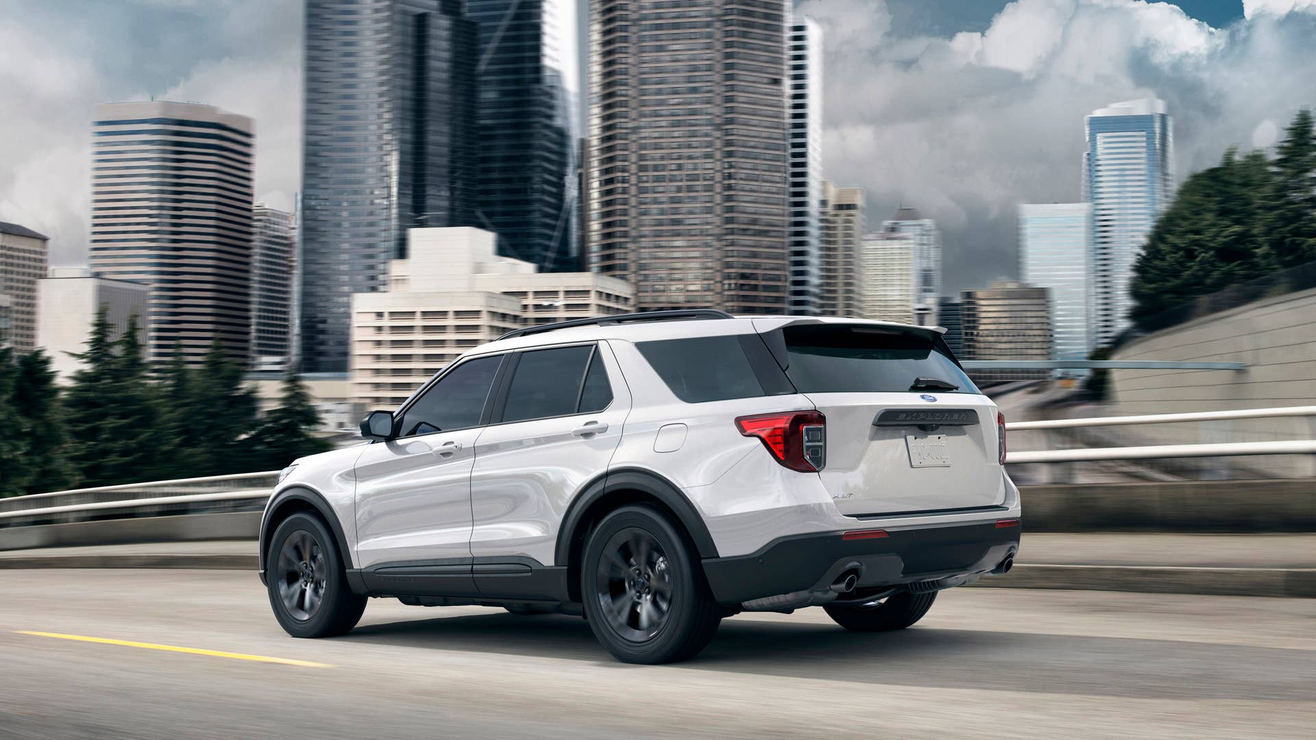 2021 Ford Explorer restores XLT appearance package - Autoblog