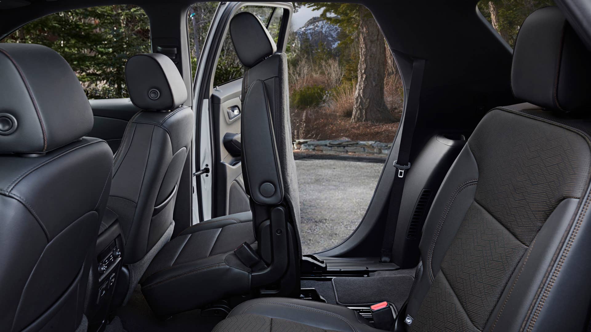 2021 Chevy Traverse gains a slight edge for its midcycle refresh - Autoblog