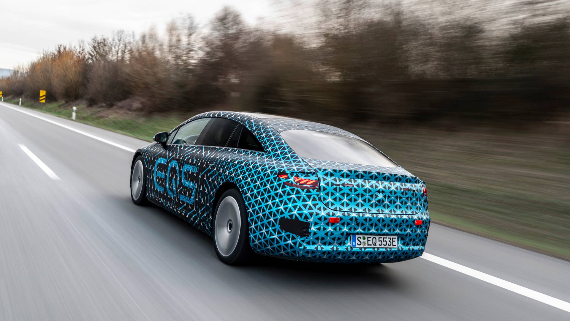 Mercedes-Benz EQS reveals its powertrain and battery secrets in detail ...