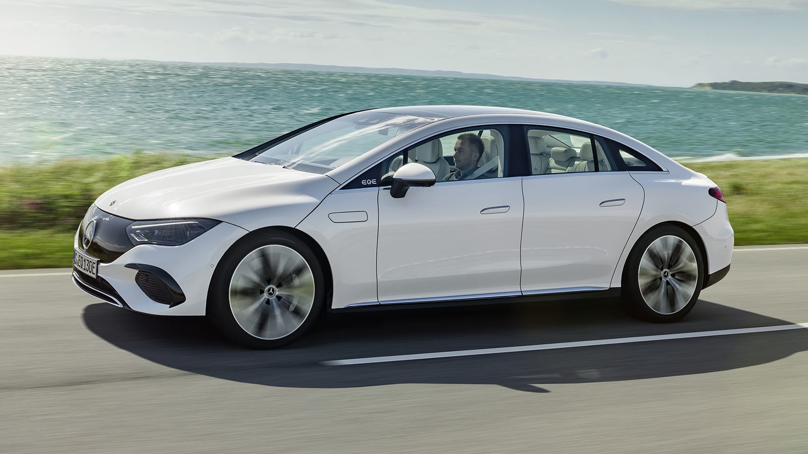 2026 BMW i5 Vs. 2026 Mercedes-Benz EQE: 3 Key Differences - Autoblog