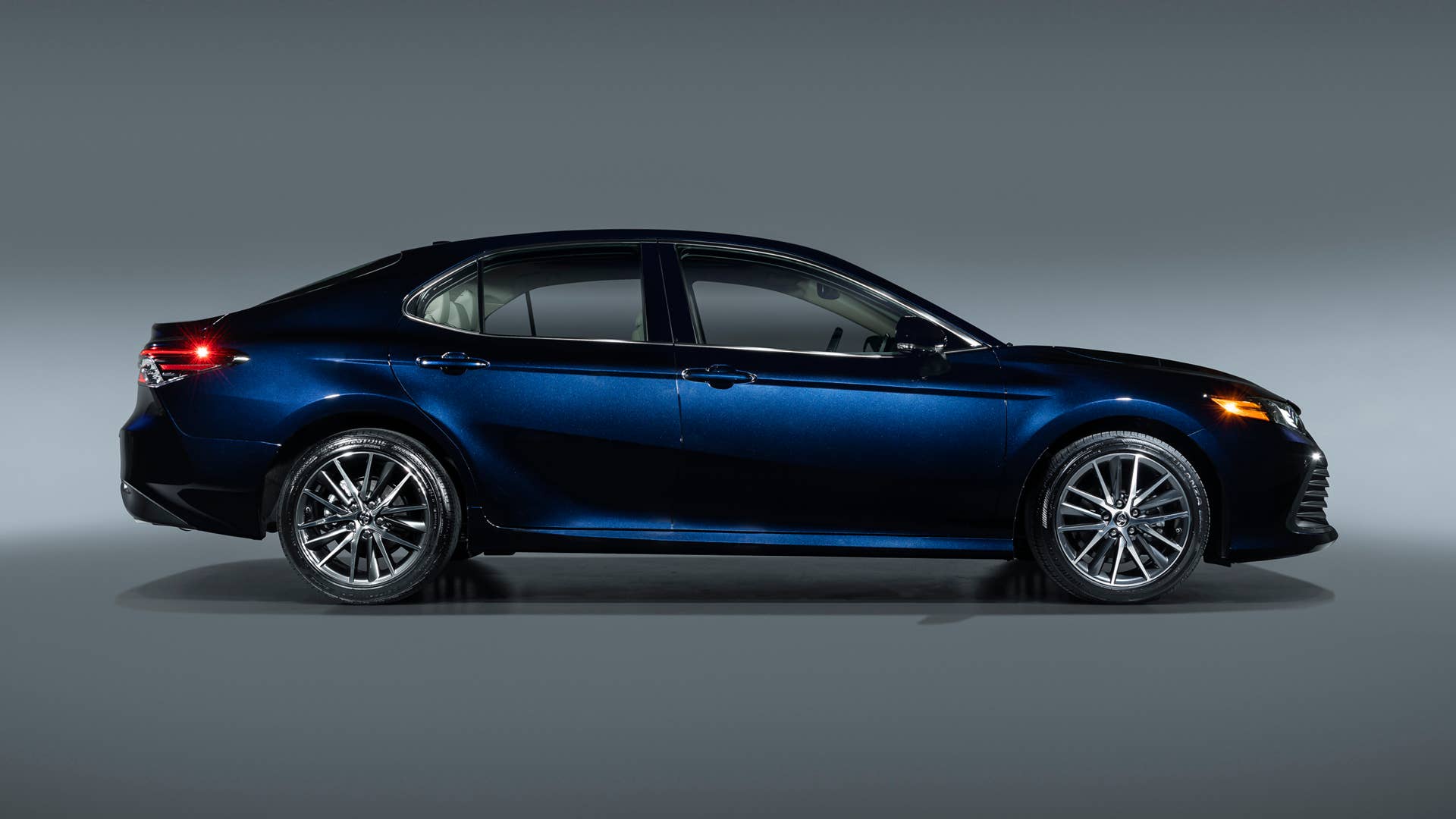 2021 Toyota Camry gets updates, what may be a performance hybrid in XSE ...