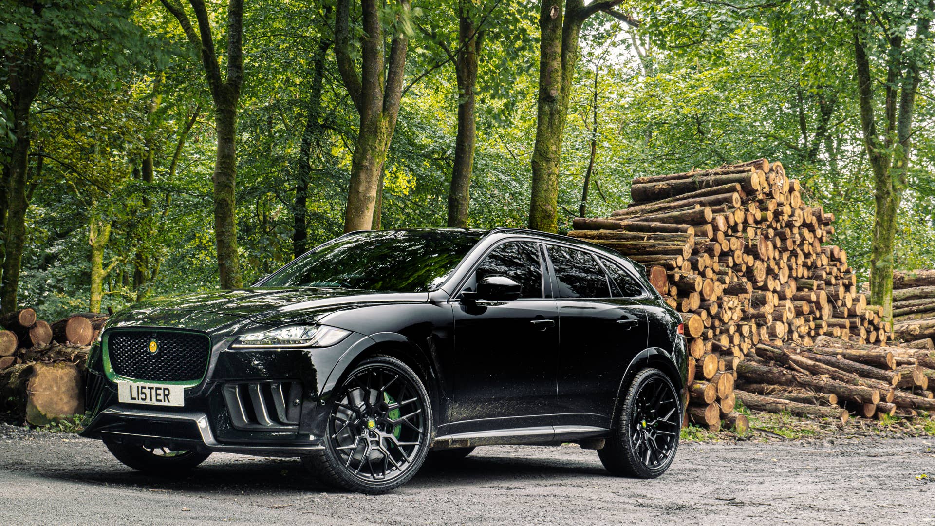 Lister Stealth debuts as a reworked Jaguar F-Pace SVR with 195-mph top ...