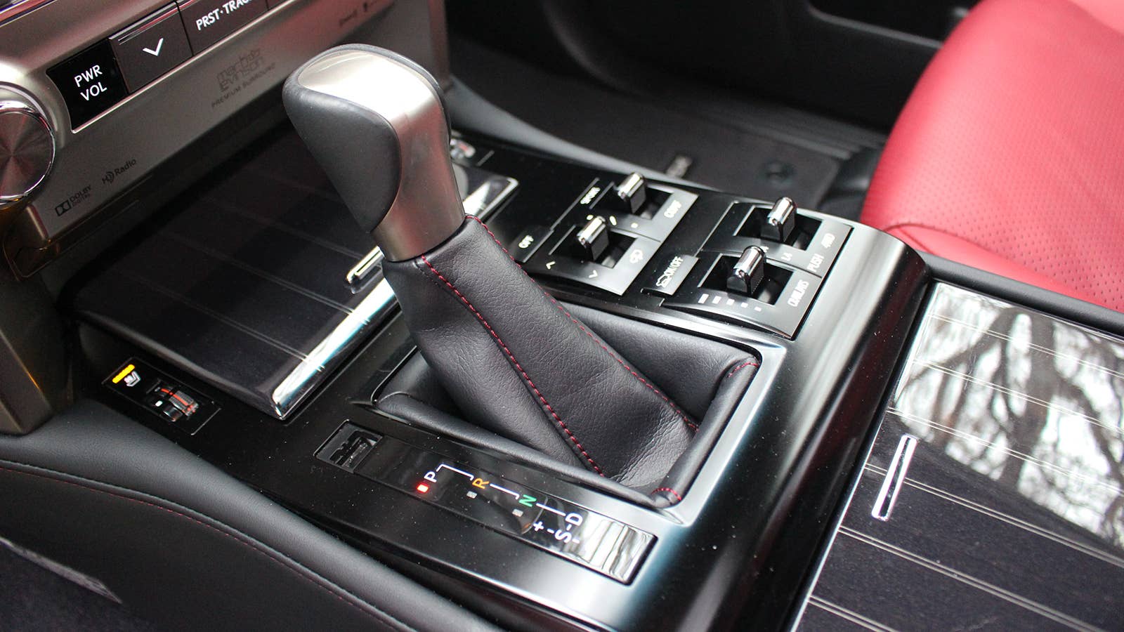 2021 Lexus GX 460 Interior Review | A competent cabin ... a decade ago ...