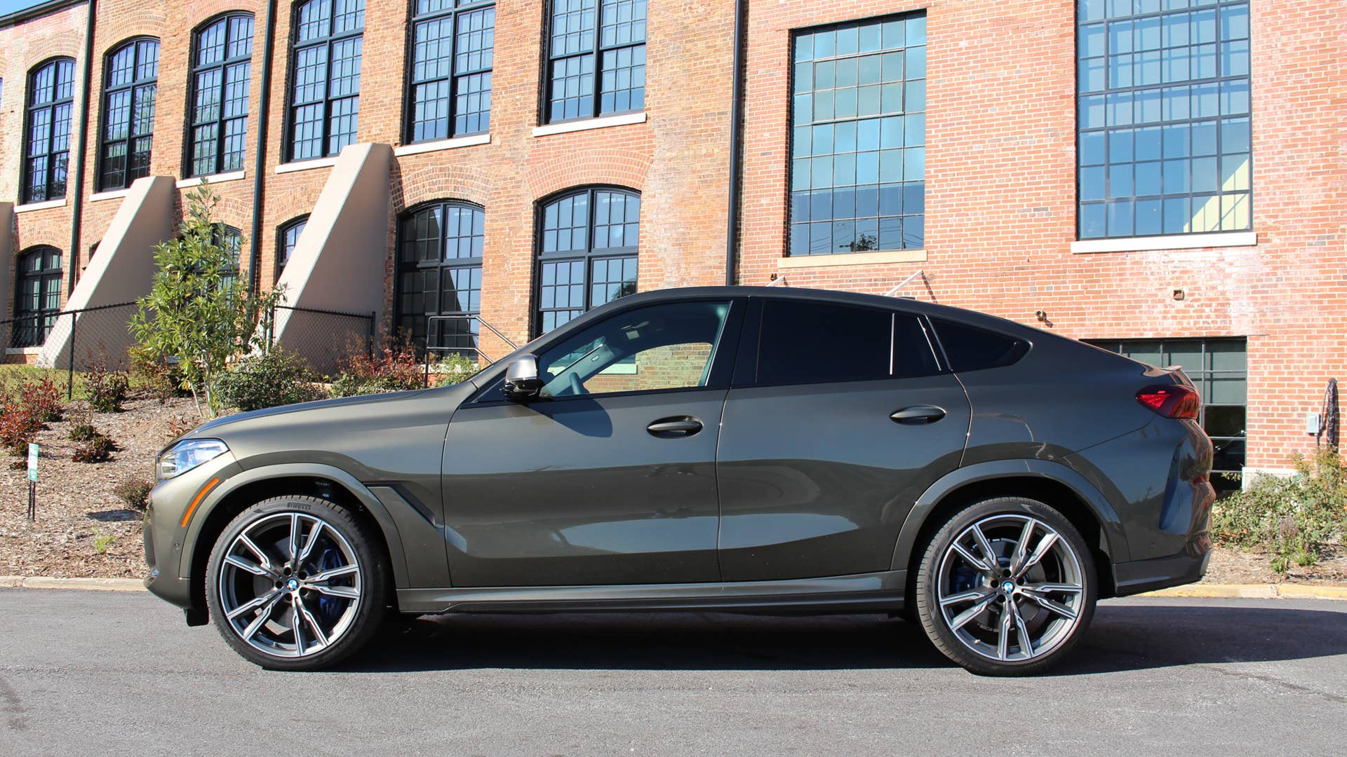 2020 BMW X6 Review & Buying Guide | The new and improved original ...