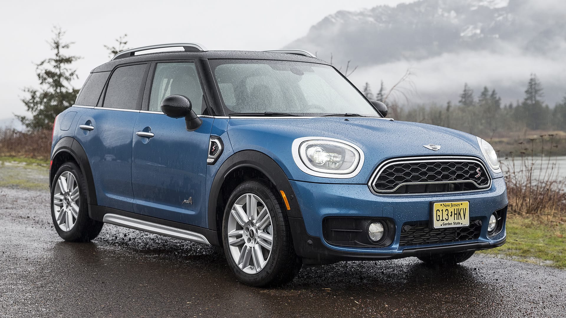 Longer, wider, still a Mini | 2017 Mini Countryman First Drive - Autoblog