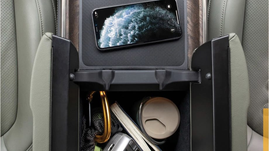 Rivian details RIT pickup's thoughtful cabin and interior features ...