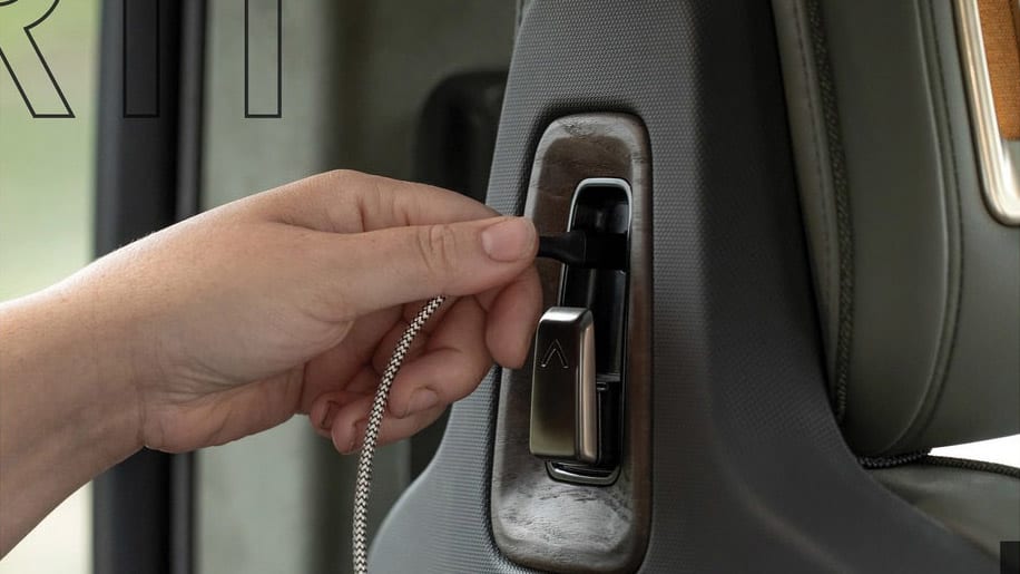 Rivian details RIT pickup's thoughtful cabin and interior features ...