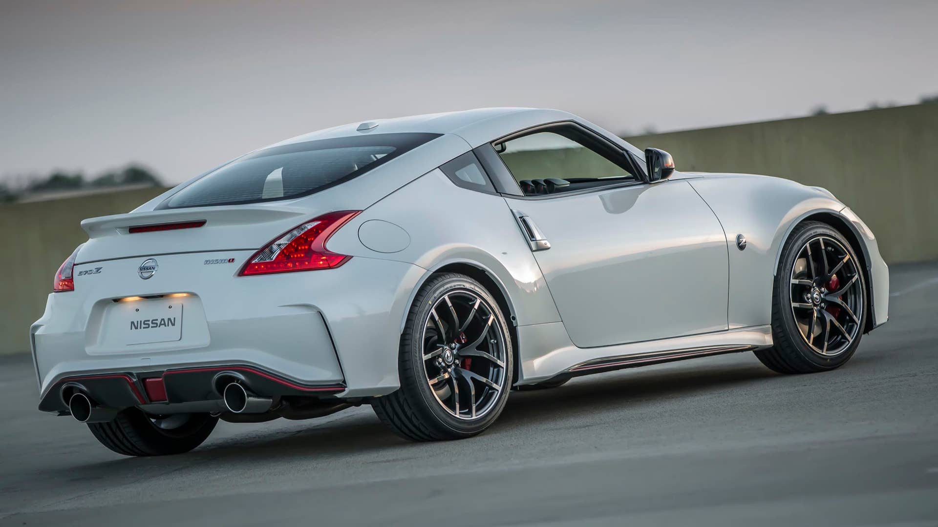2020 Nissan 370Z Nismo Last Drive Review | Out with a chirp - Autoblog
