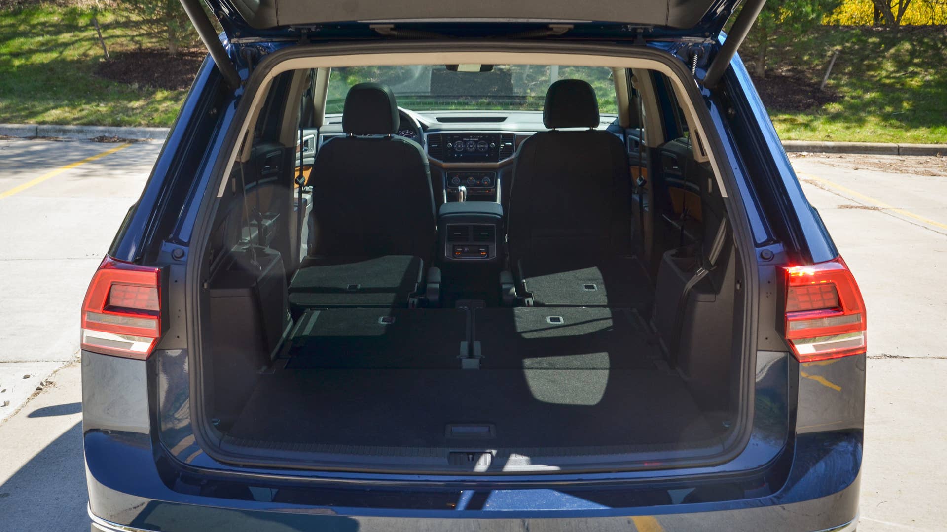 2019 Volkswagen Atlas Review and Buying Guide | It's a big deal ...