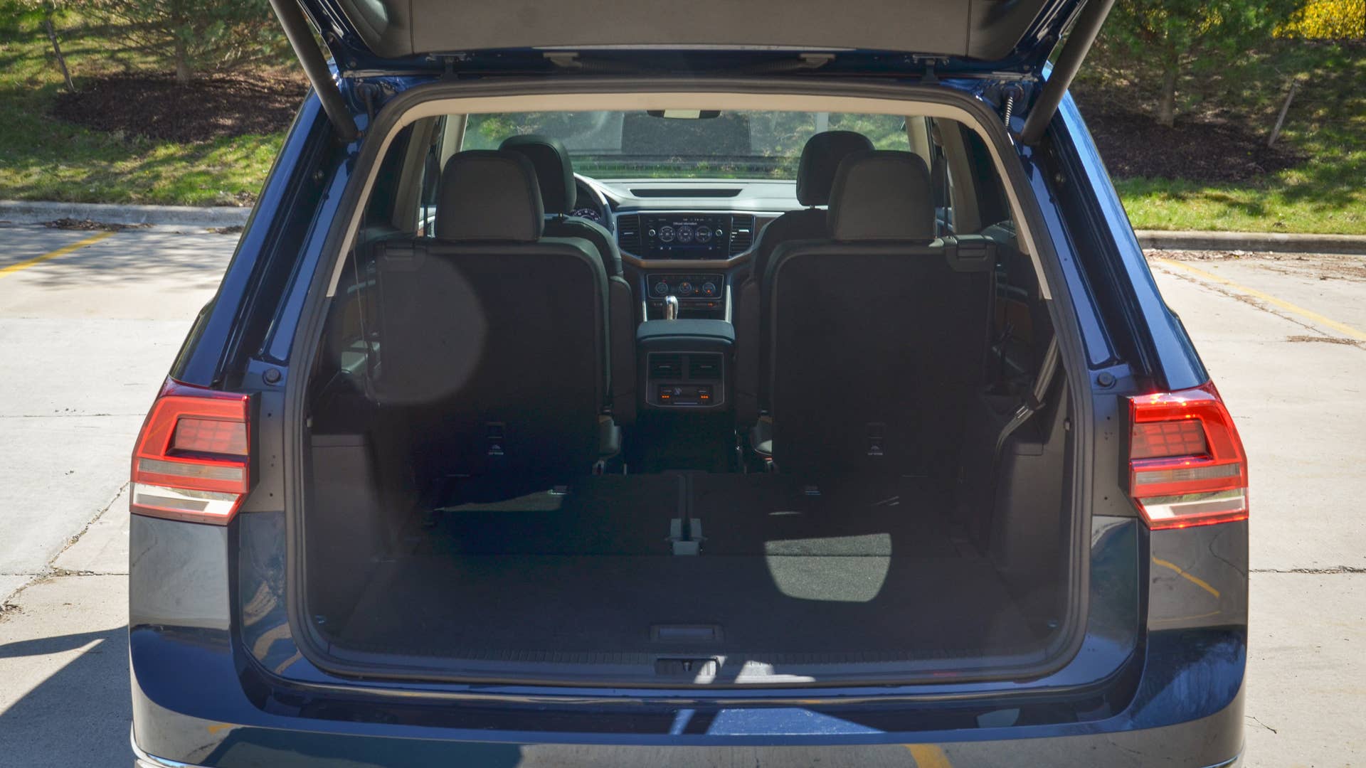 2019 Volkswagen Atlas Review and Buying Guide | It's a big deal ...
