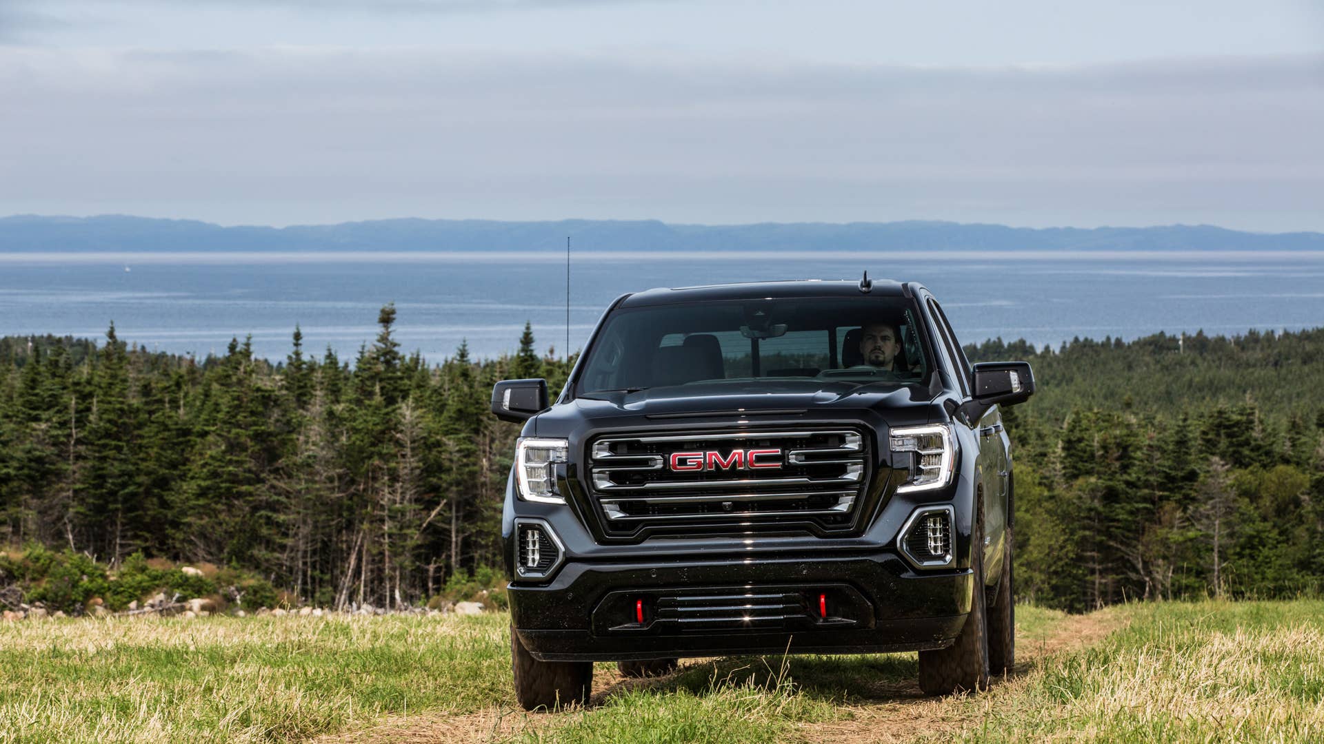 2020 GMC Sierra Review & Buying Guide | The same but different - Autoblog