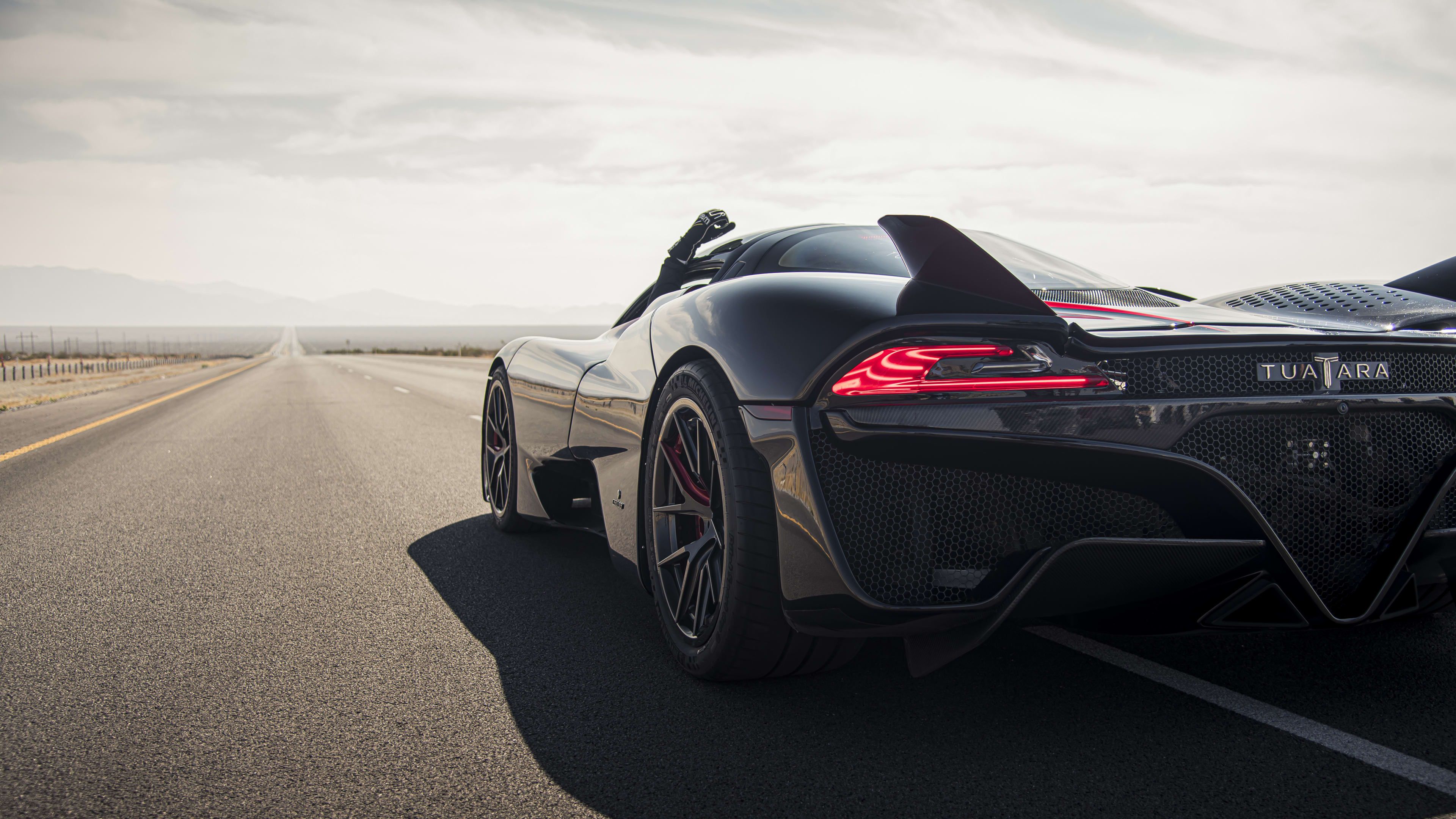 SSC Tuatara smashes top speed record, hits 331 mph - Autoblog