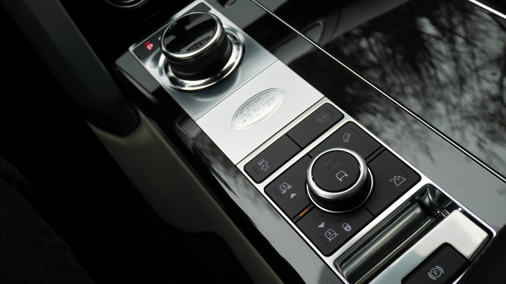 2020 Range Rover P400e Review | Plugged in and better for it - Autoblog