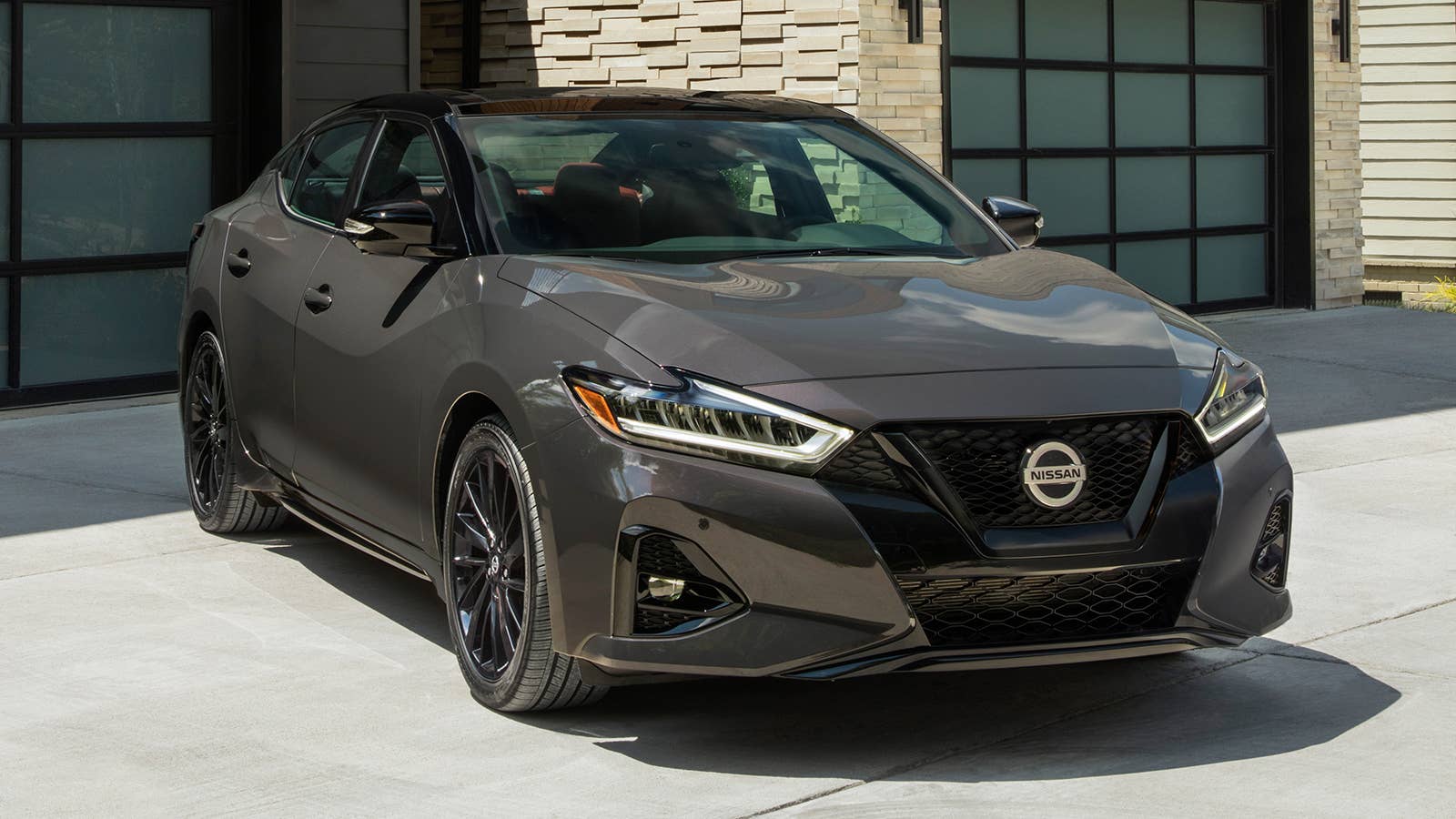 2021 Nissan Maxima 40th Anniversary Edition gets retro gauges, red ...