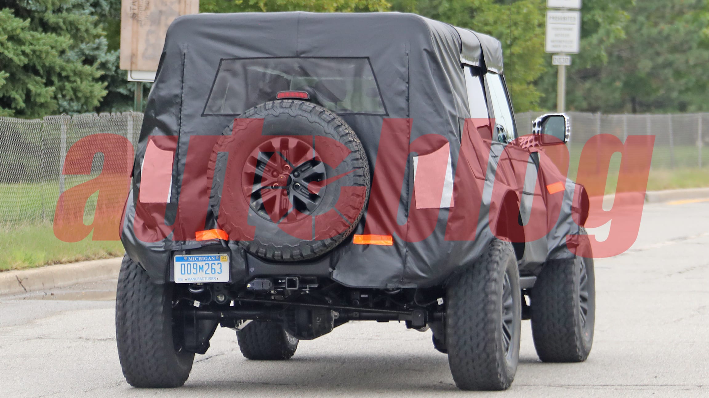 Ford Bronco Raptor prototype captured in new spy photos - Autoblog