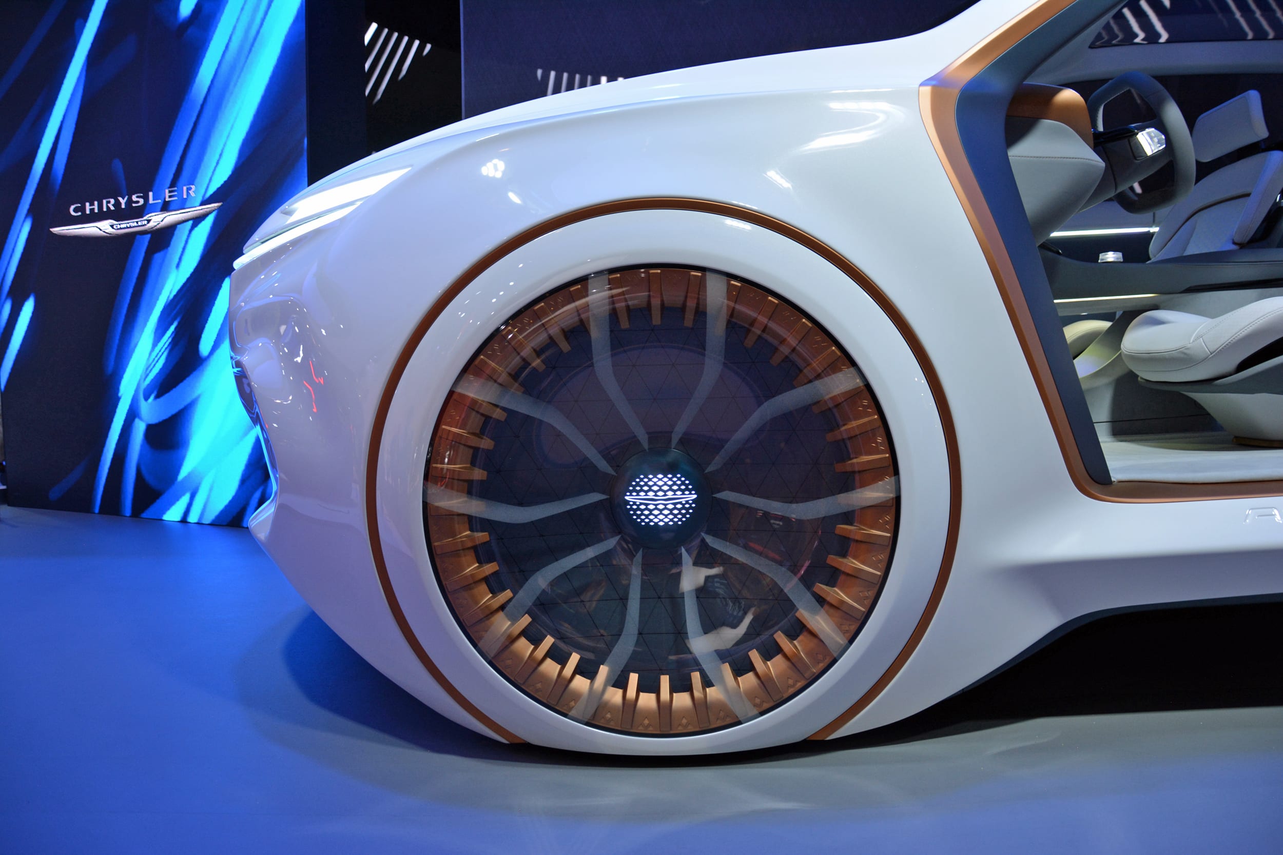 Chrysler Airflow Vision concept pairs today's platform with yesterday's ...