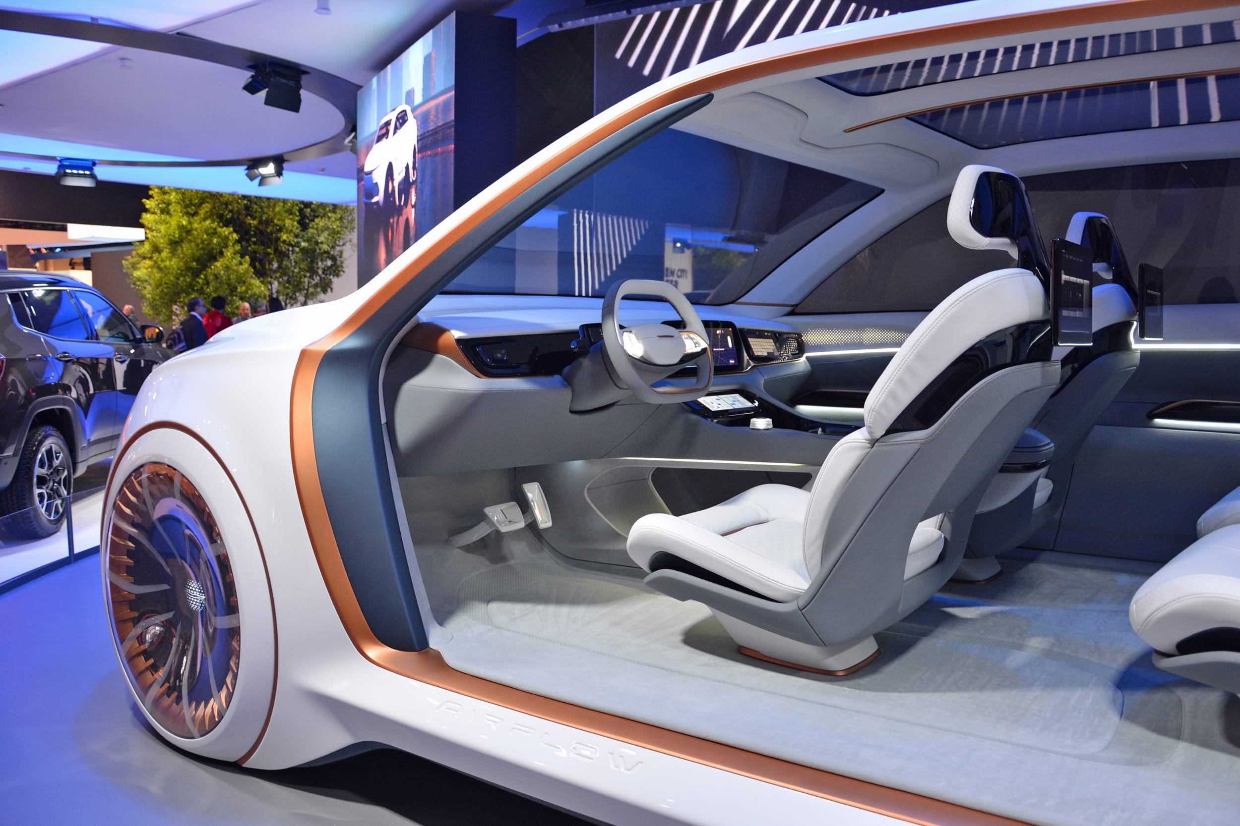 Chrysler Airflow Vision concept pairs today's platform with yesterday's ...