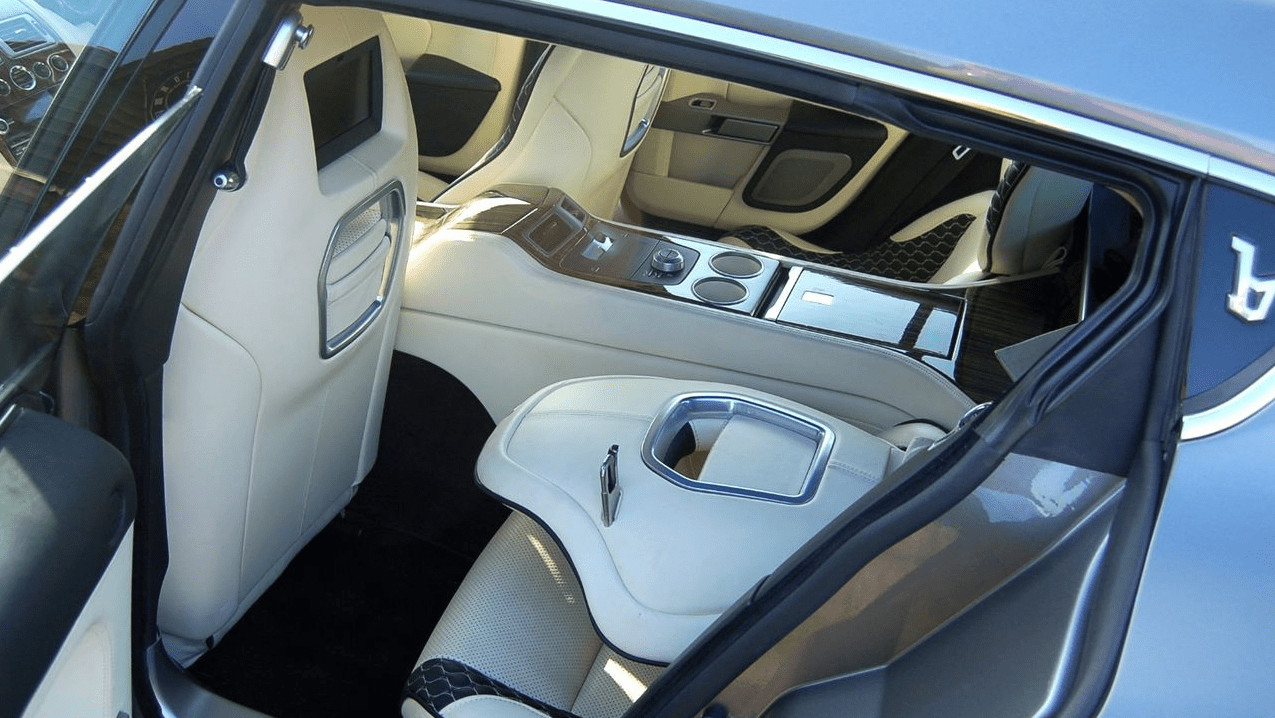 You can buy this gorgeous one-off Aston Martin Jet 2 Bertone shooting ...