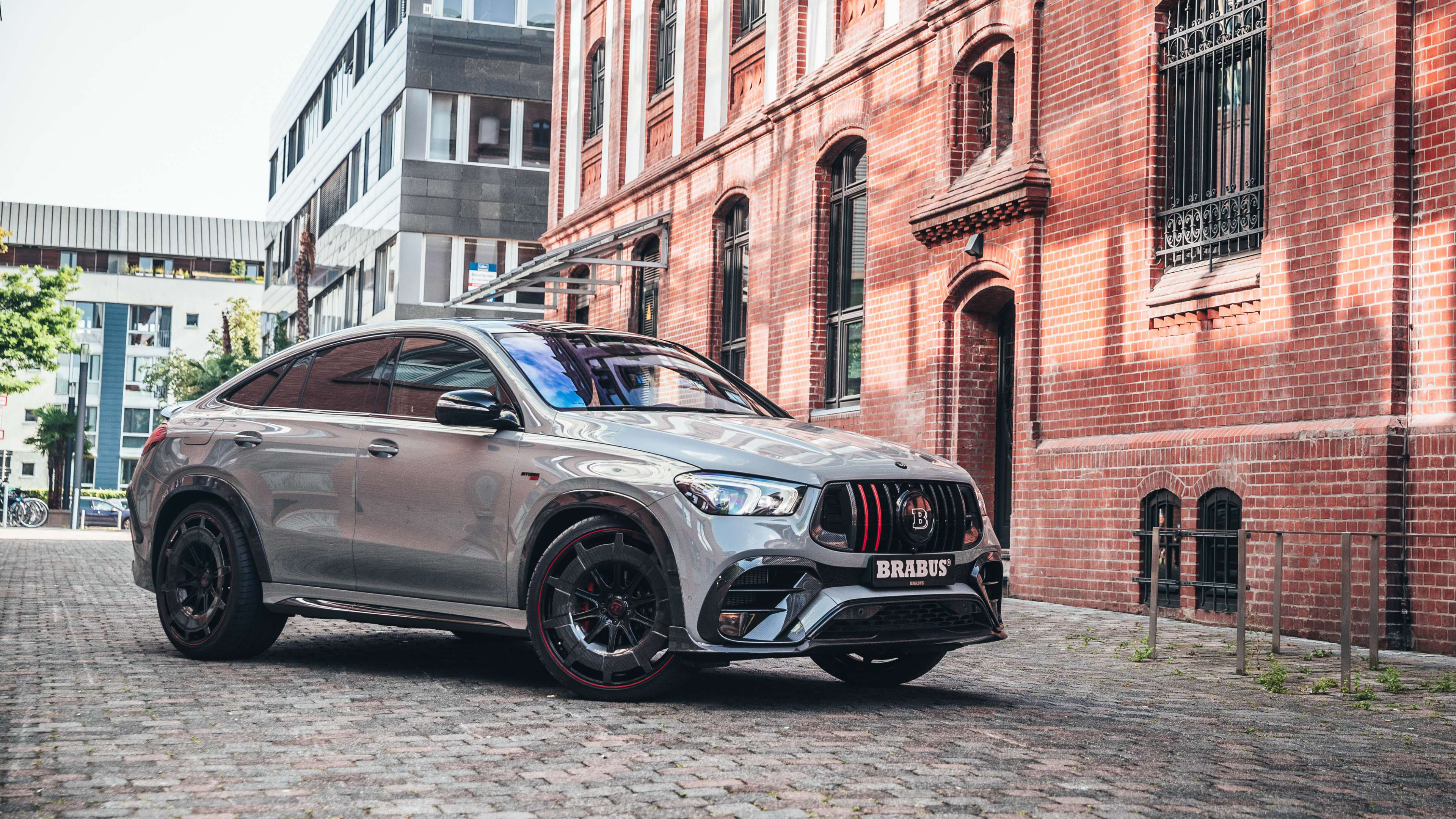 Mercedes GLE gets the Brabus 900 Rocket Edition treatment - Autoblog